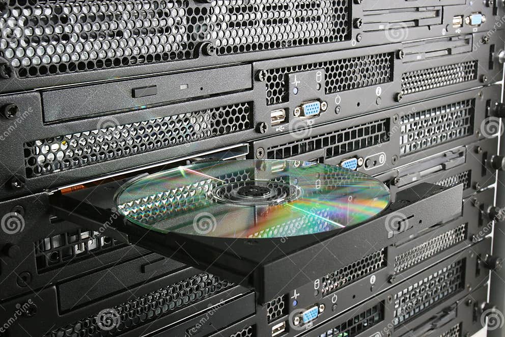 CD in het rek stock foto. Image of infrastructuur, router - 449042