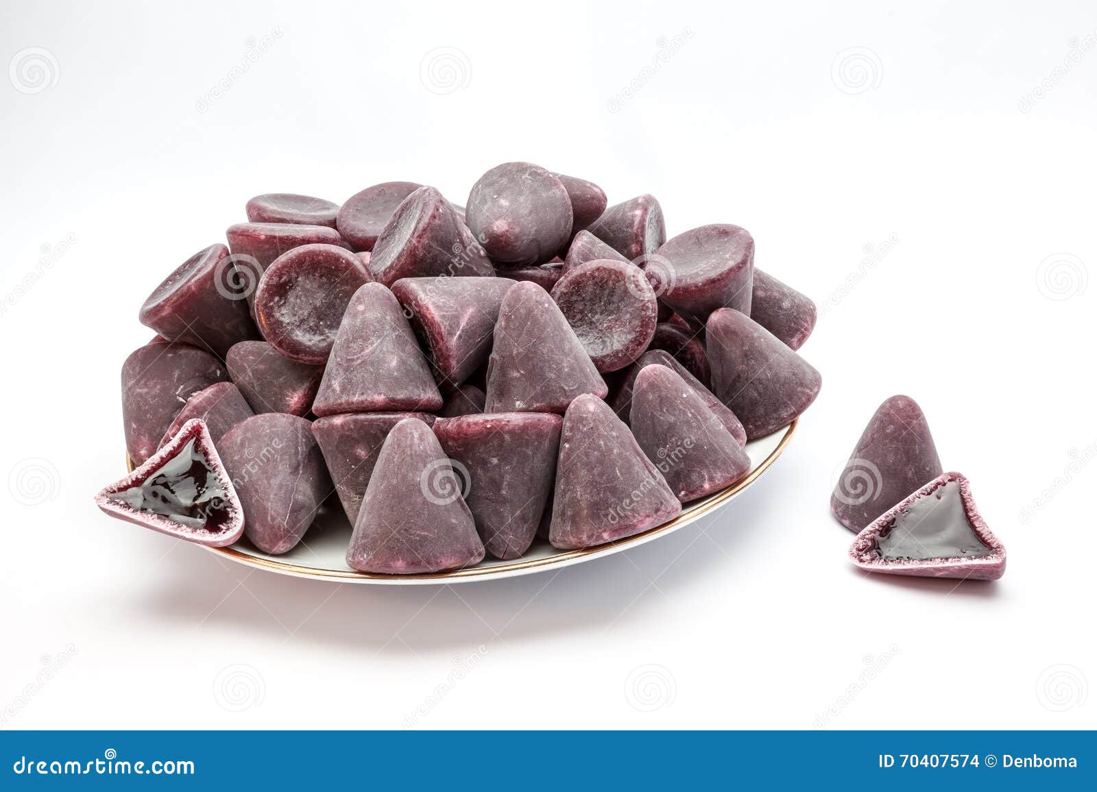 Ce cuberdons pyramidaux photo stock. Image du fond, sucreries - 70407574