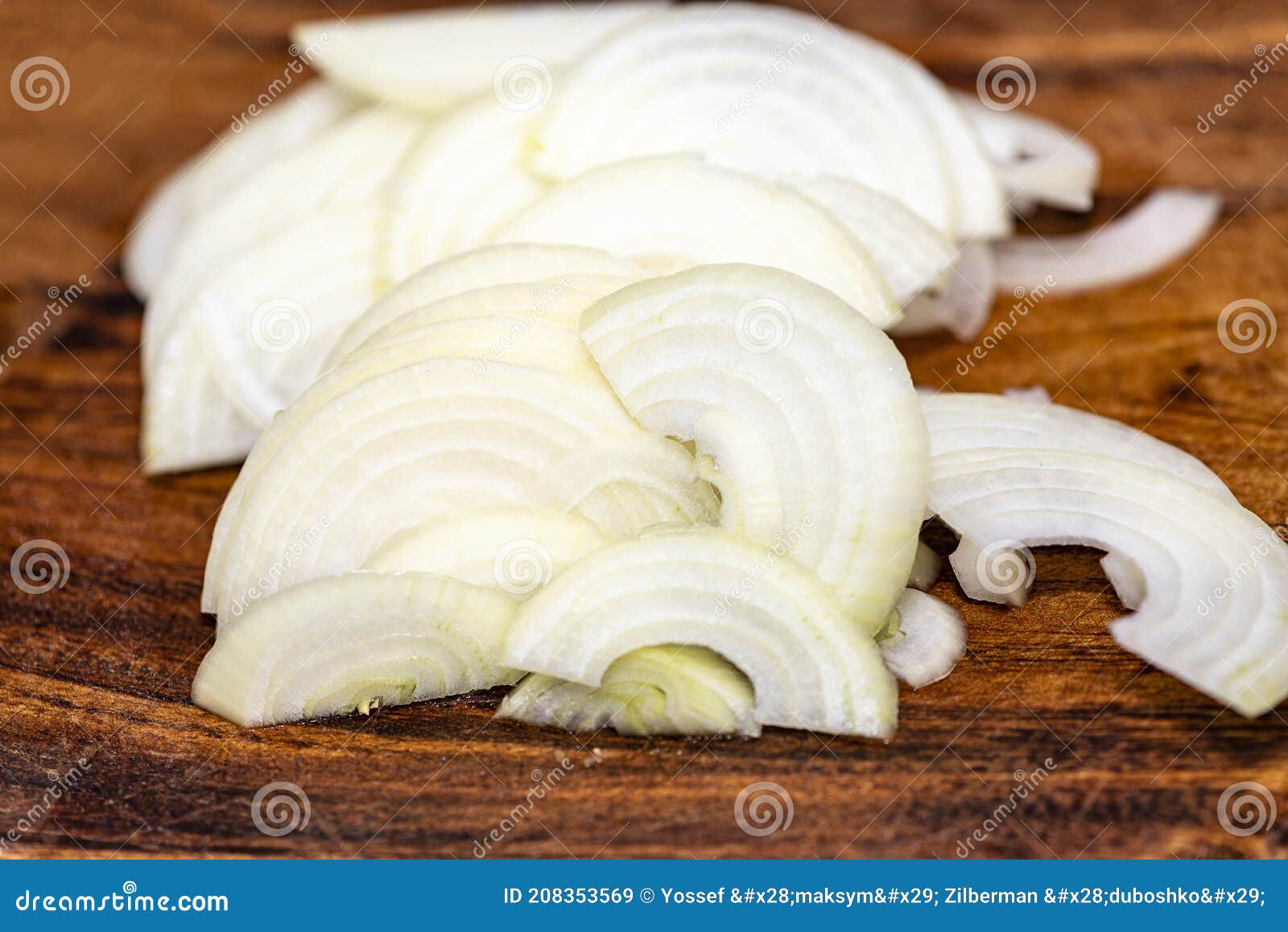 Cebolla Blanca Cortada En Tablones De Madera Cebollas Imagen de archivo ...