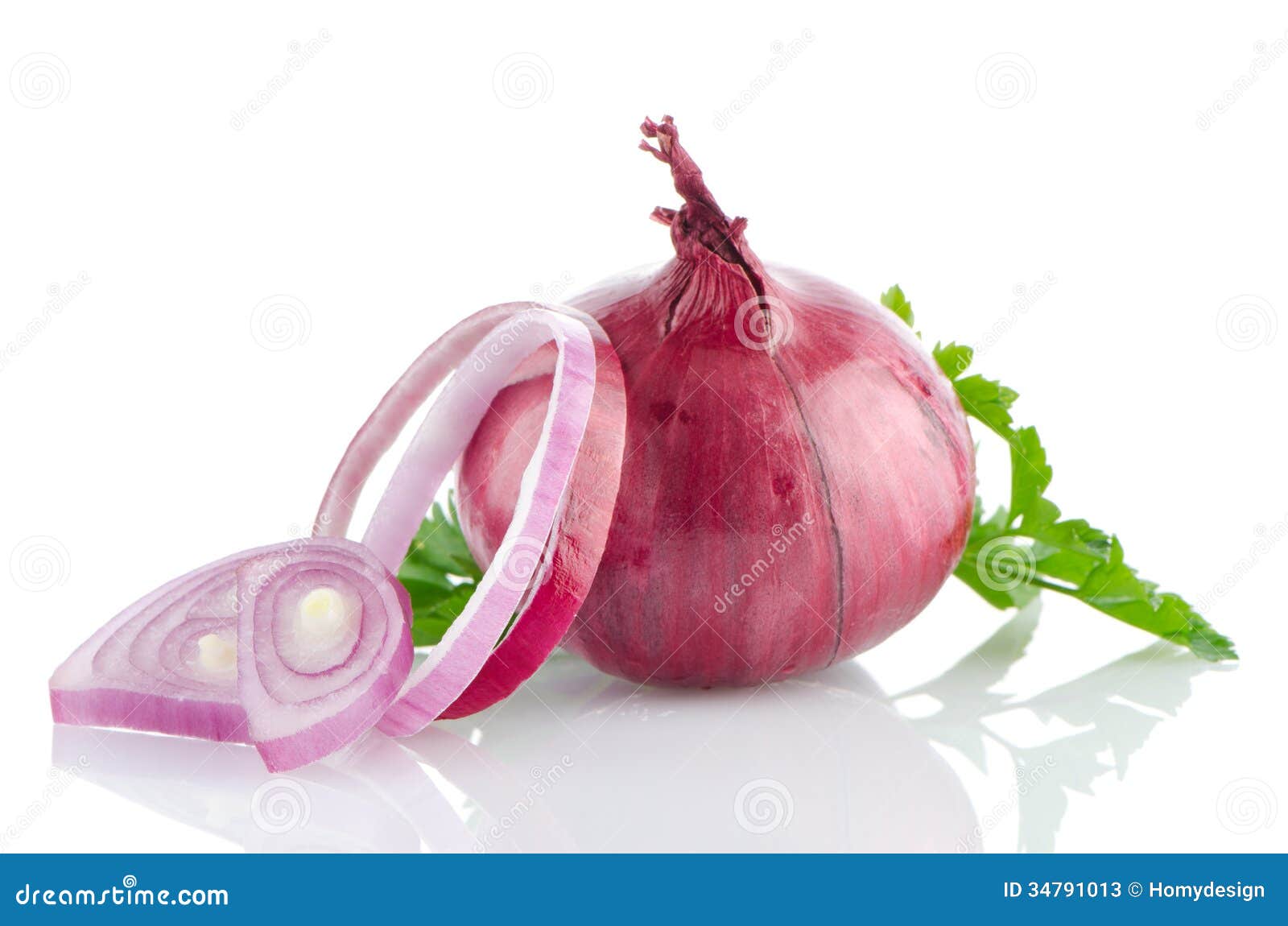 Cebolla cortada rojo imagen de archivo. Imagen de cosecha - 34791013
