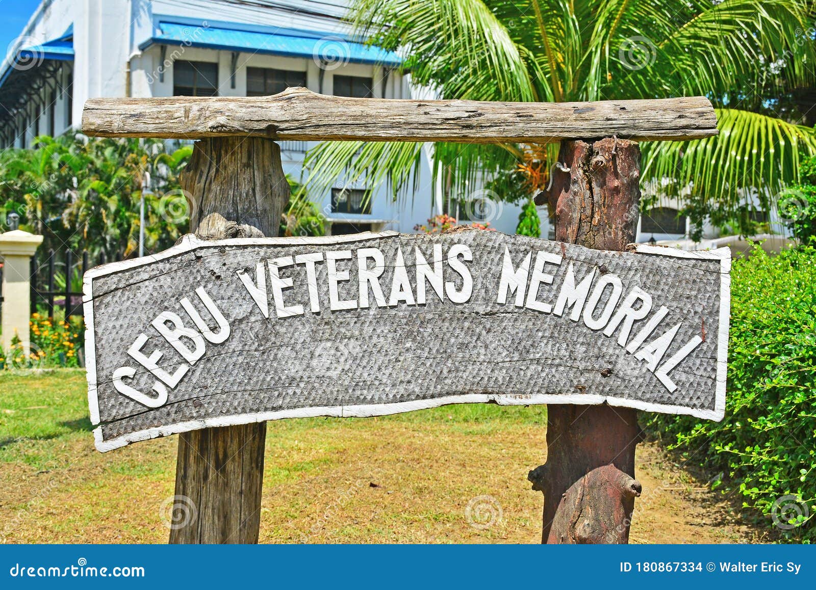 Cebu Veterans Memorial Sign in Cebu, Philippines Editorial Stock Image ...