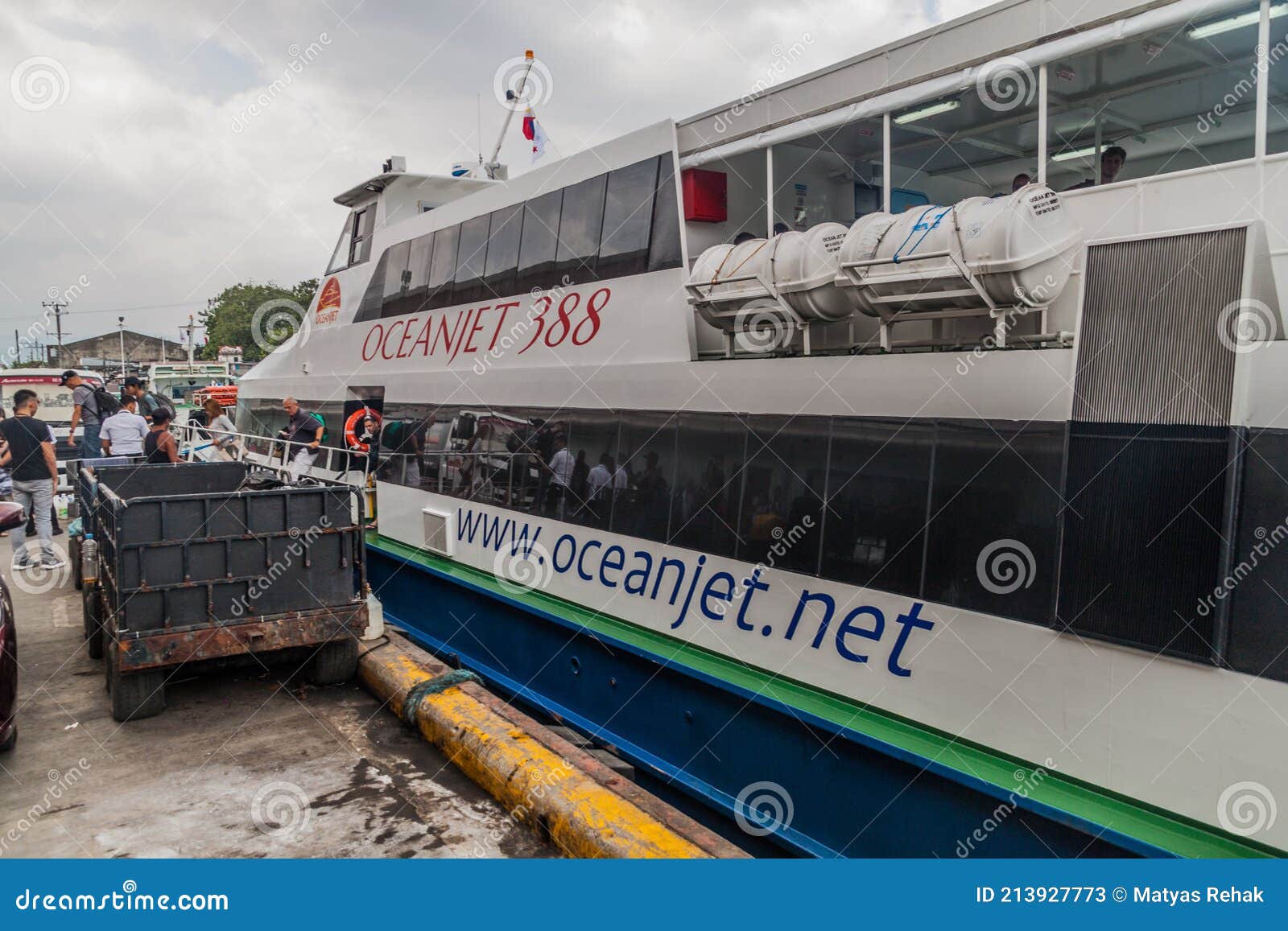 CEBU, PHILIPPINES - FEBRUARY 12, 2018: Ferry Undloading at the ...