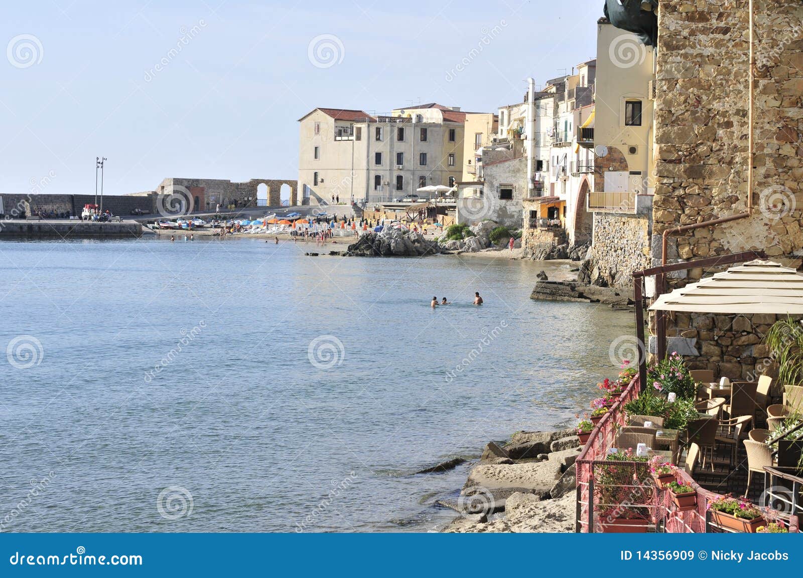 Cefalu town and ocean stock image. Image of ocean, baroque - 14356909