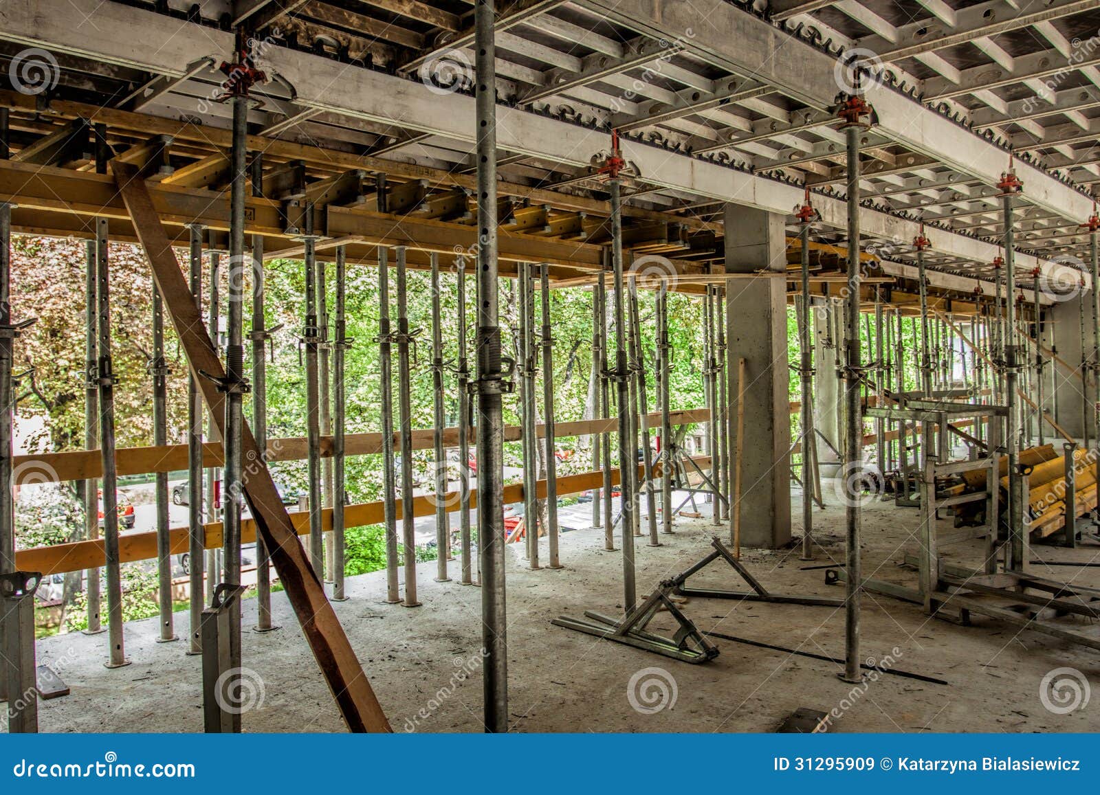 Ceiling construction stock image. Image of hardhat, engineering - 31295909