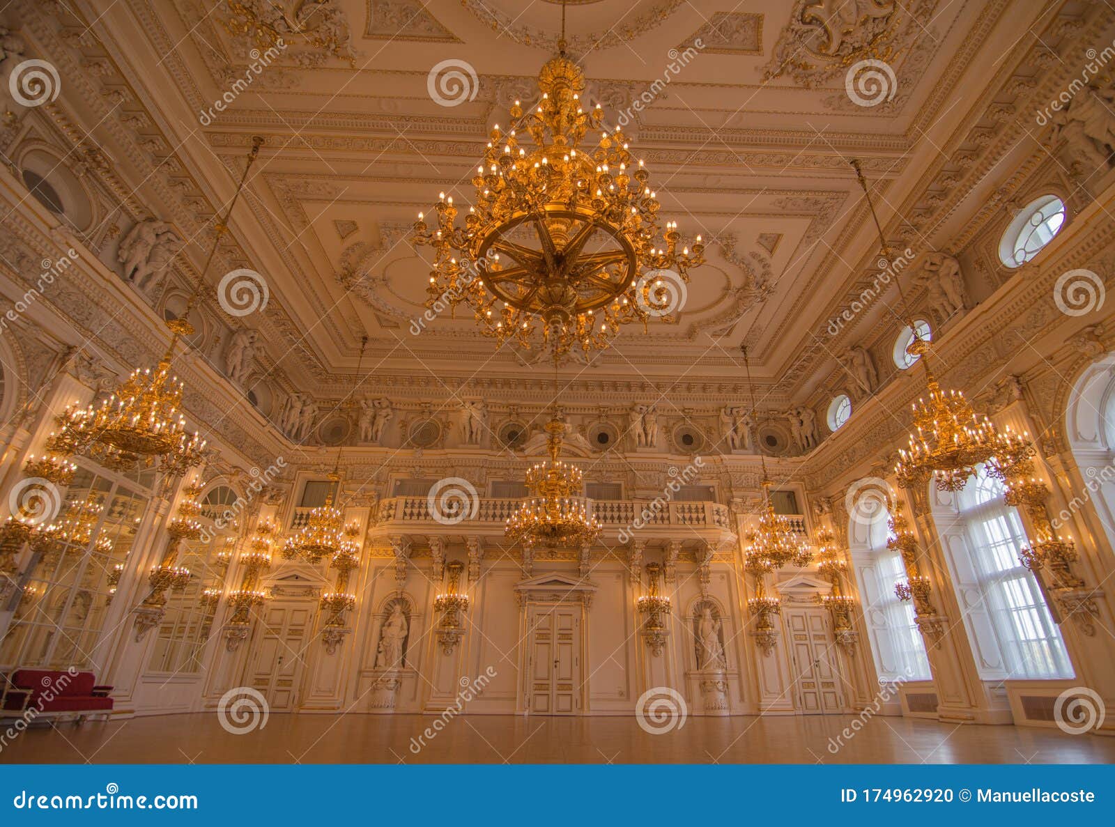 Ceiling Details of a Ballroom. Editorial Image - Image of lamp, elegant ...