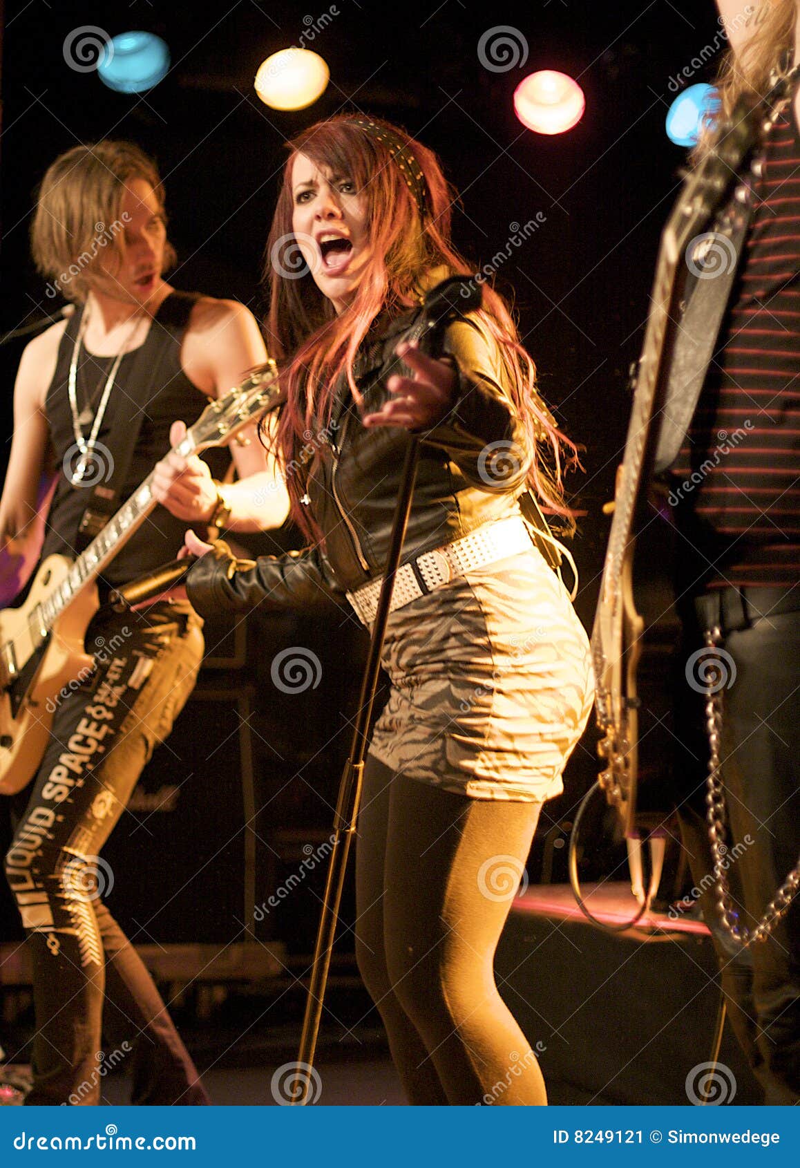 Celina Ree foto editorial. Imagem de cantora, faixas, menina - 8249121