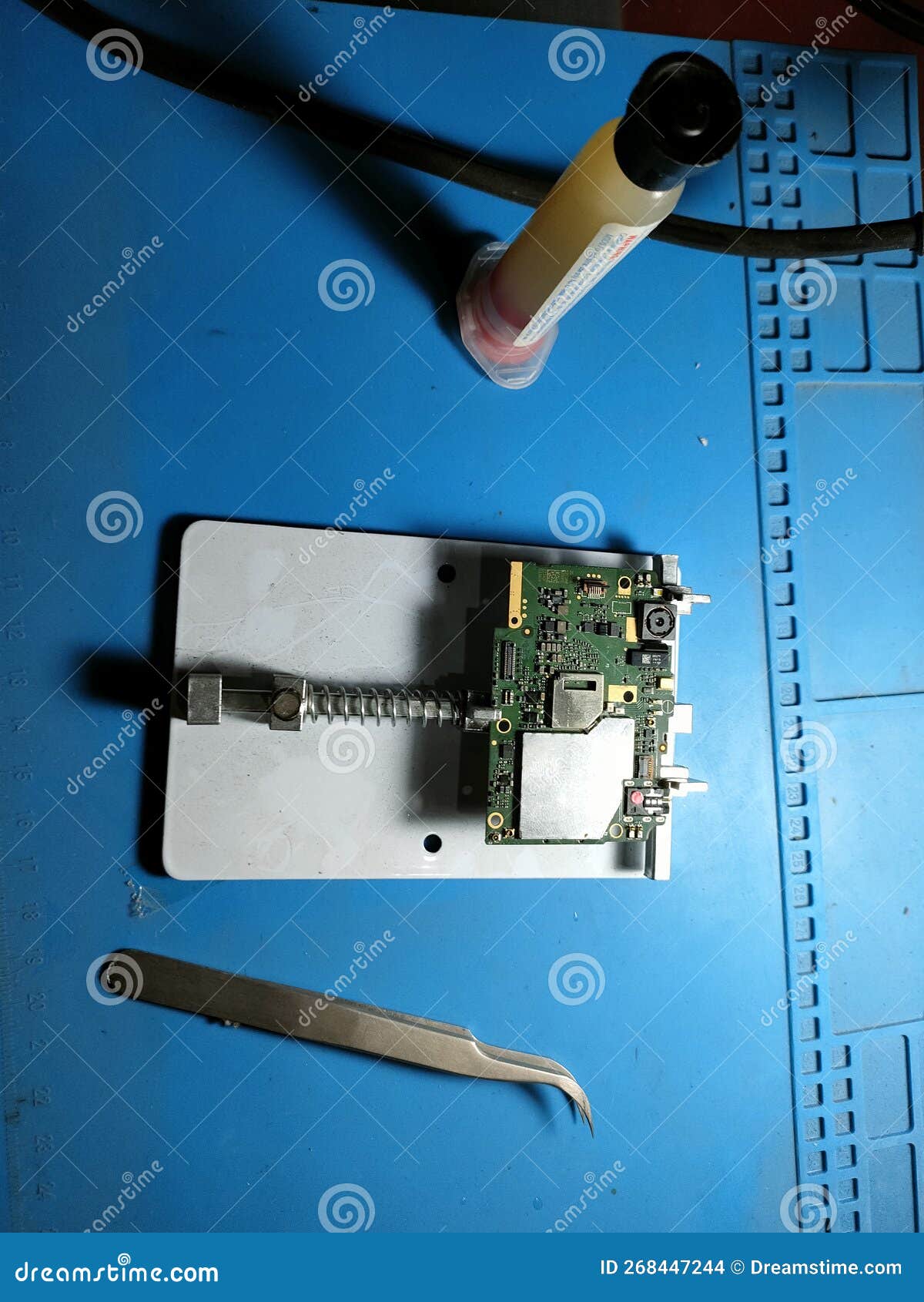Cellphone Repair Process Stage Stock Photo - Image of stage, machine ...