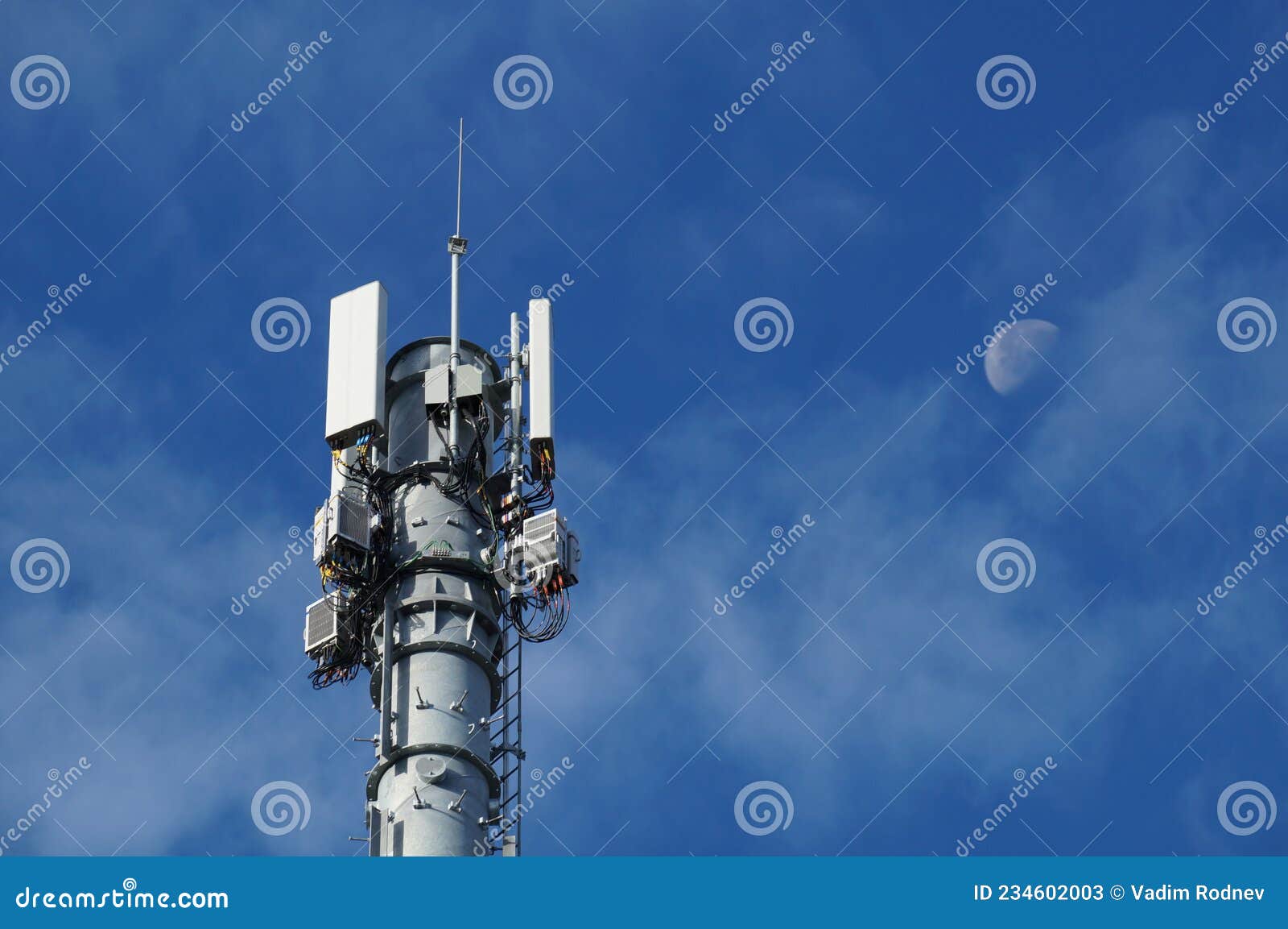Cellular 5G Network Technology Mobile Telecommunications Tower With ...