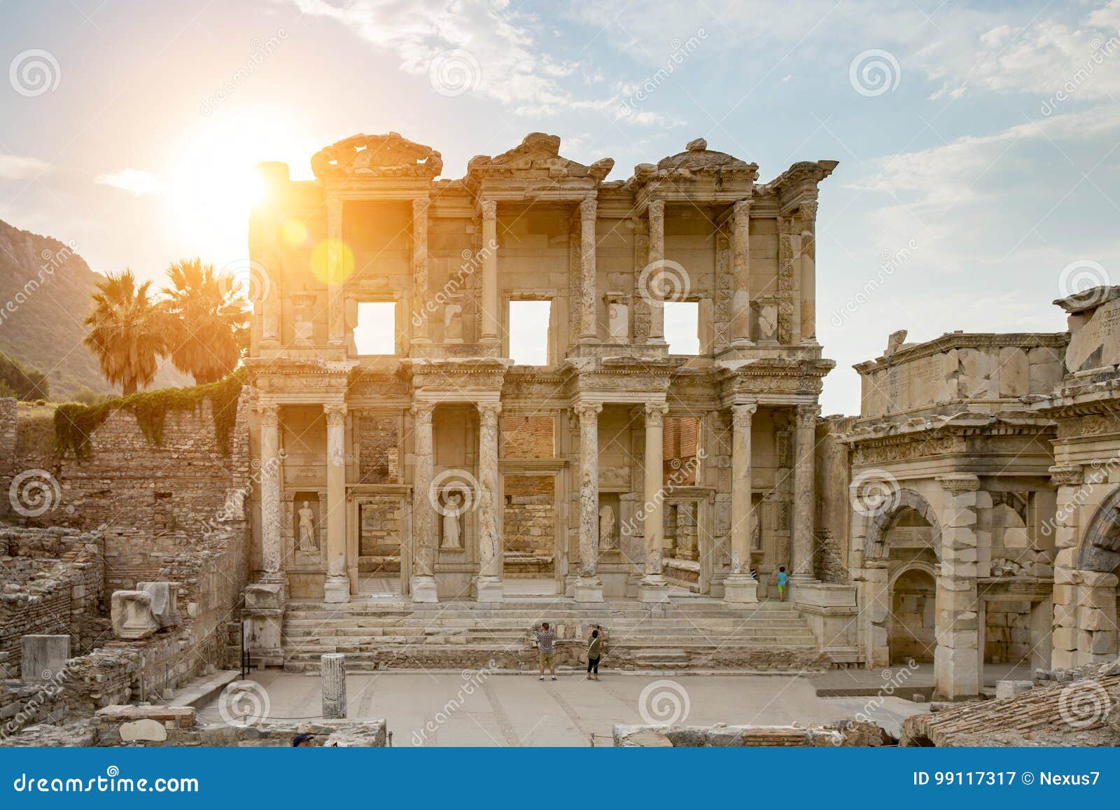 Celsus Library in Ephesus editorial photography. Image of archeology ...