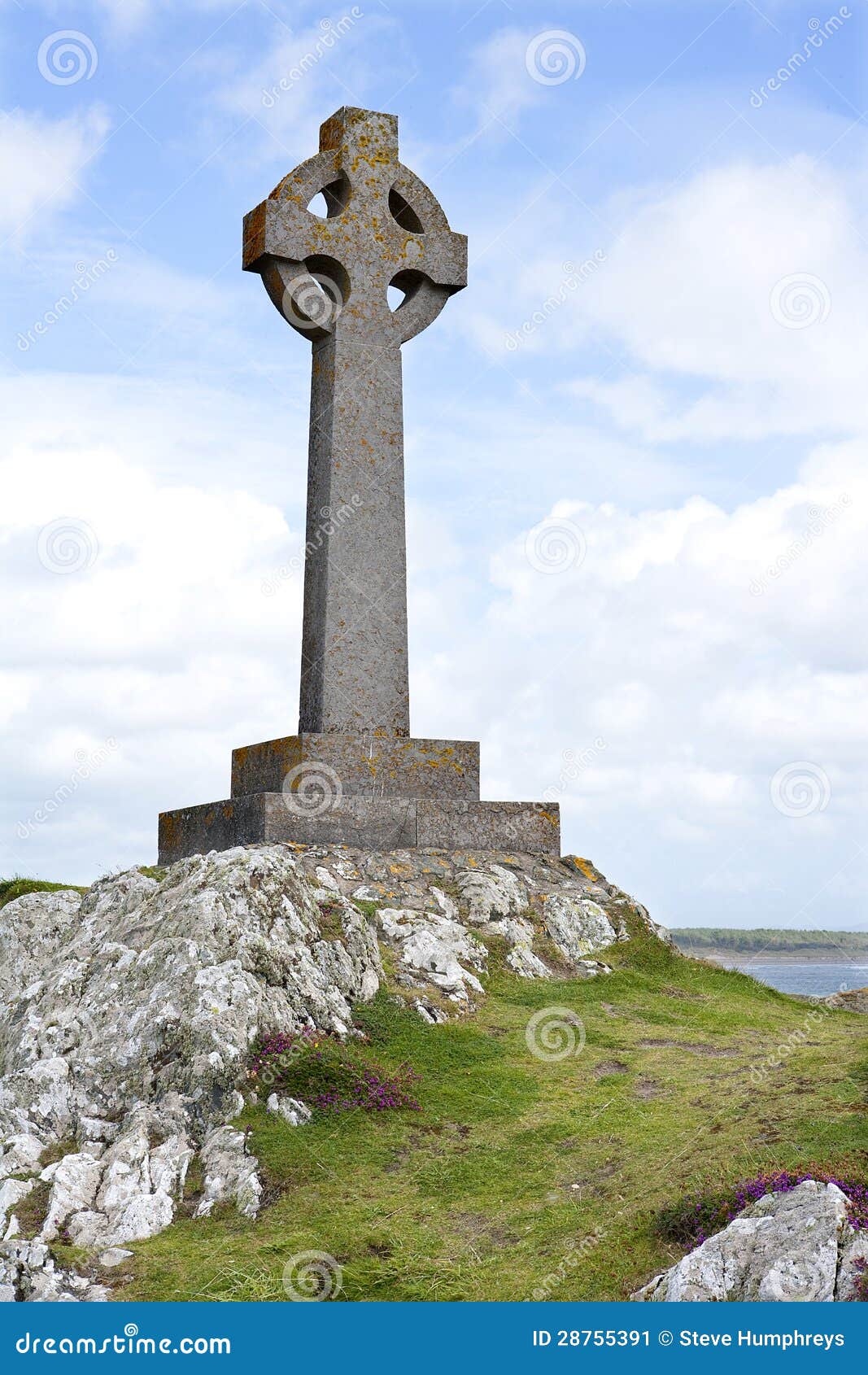 Celtic Cross Stock Image - Image: 28755391