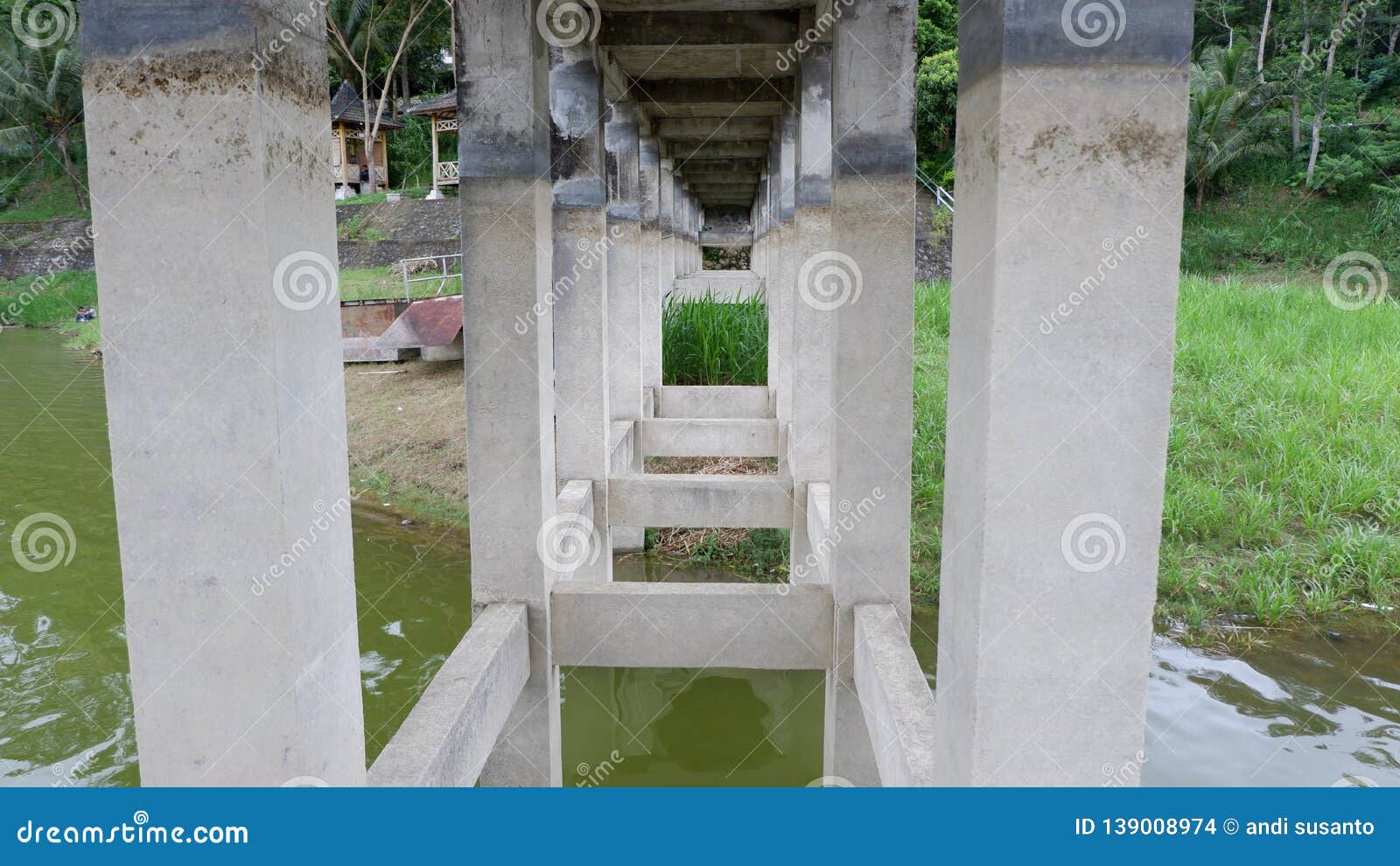Cement Beam Support Pillar Concrete Bridge Construction Stock Photo ...