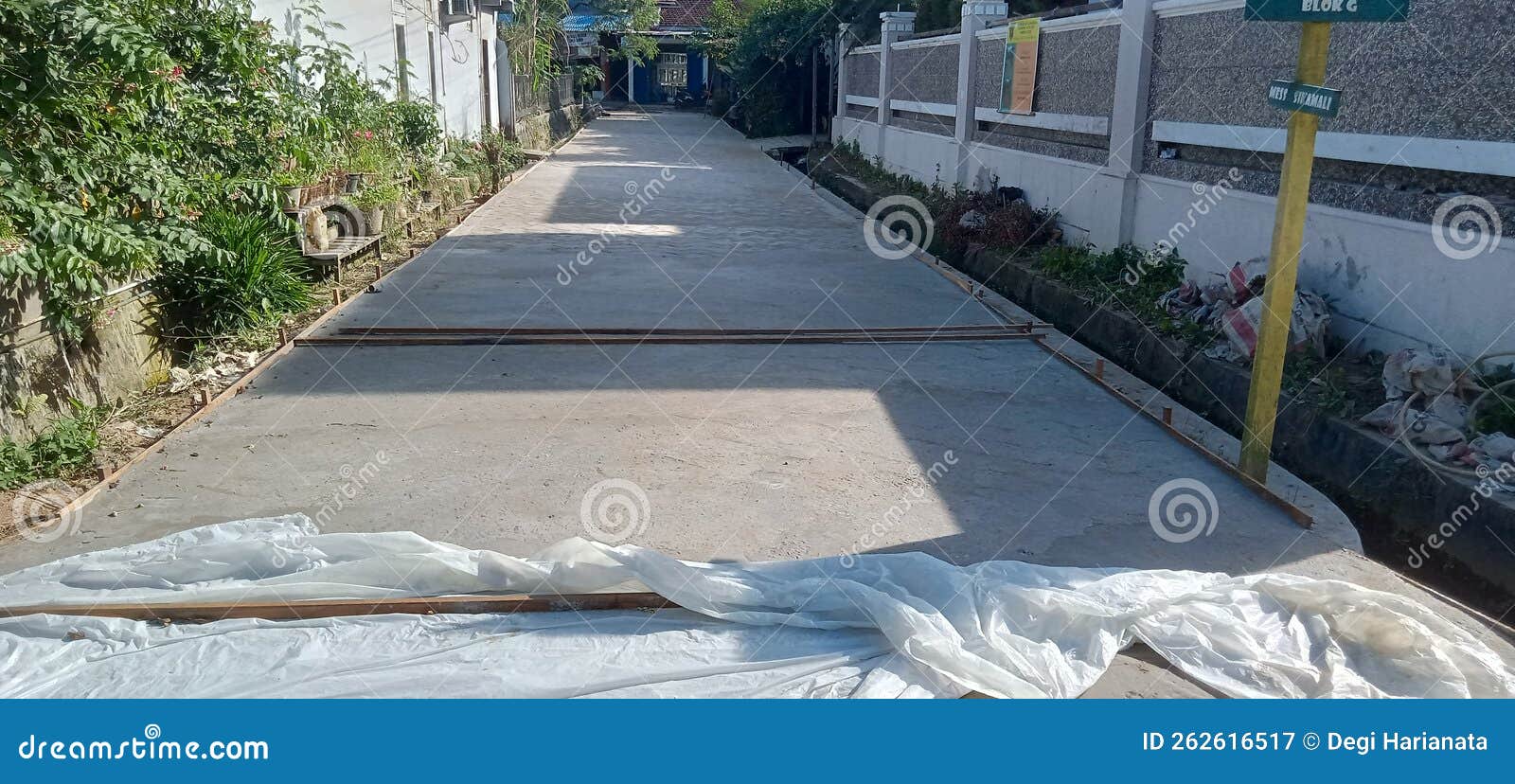 Cementing the Road in the Finished Environment Stock Image - Image of ...