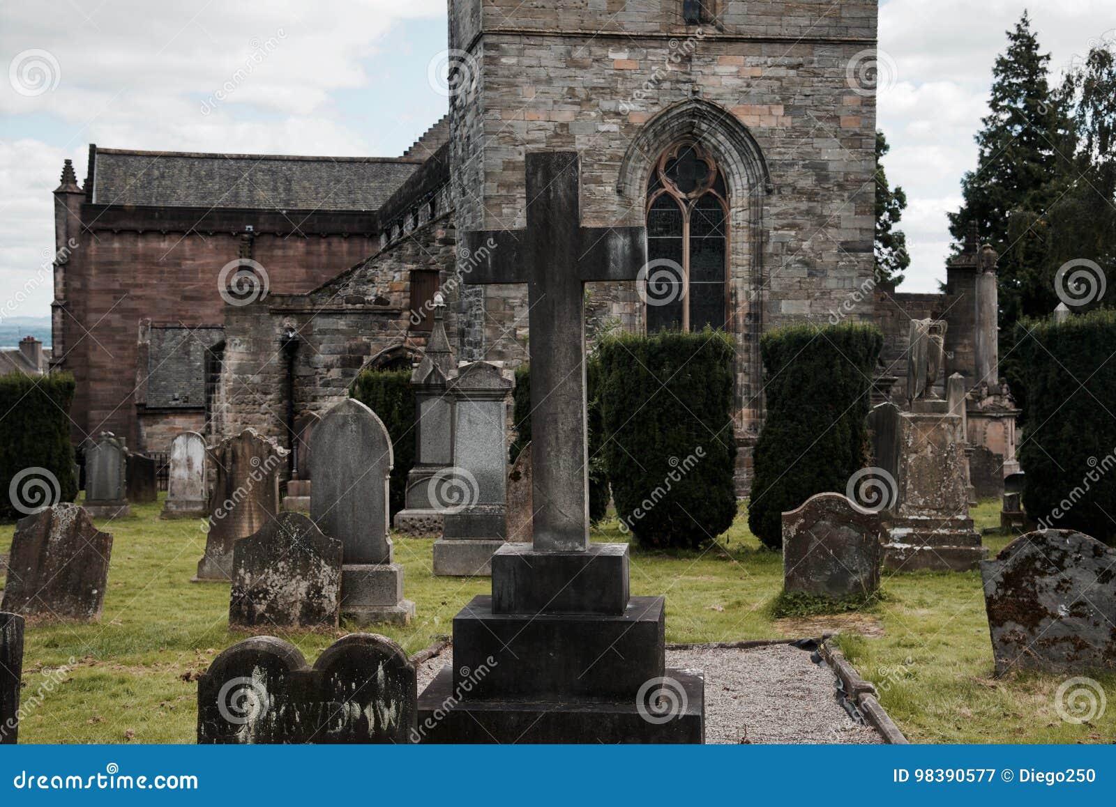 Cemetery in Scotland stock image. Image of garden, neighborhood - 98390577