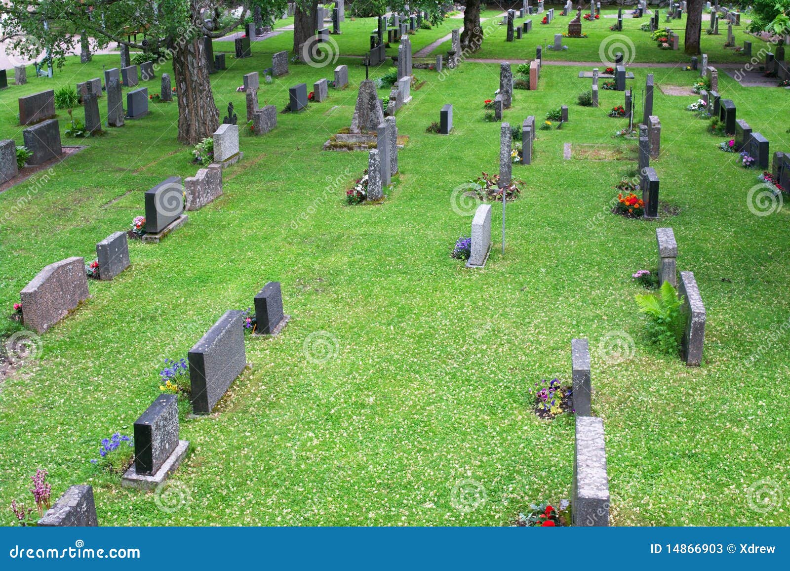 Cemetry in Suomi stock image. Image of rows, funerals - 14866903