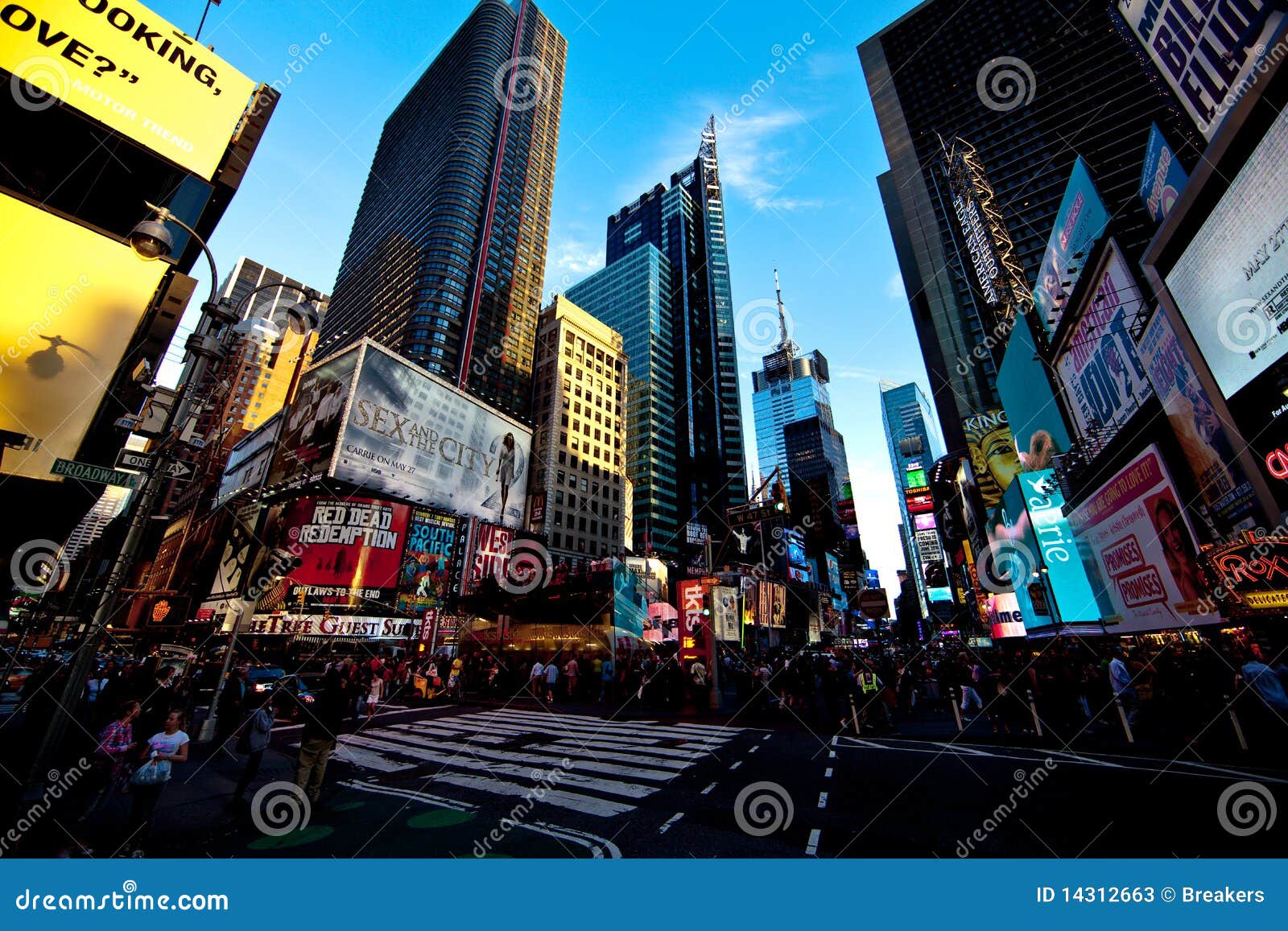 Cena Da Noite Do Times Square Em Manhattan Foto de Stock Editorial ...