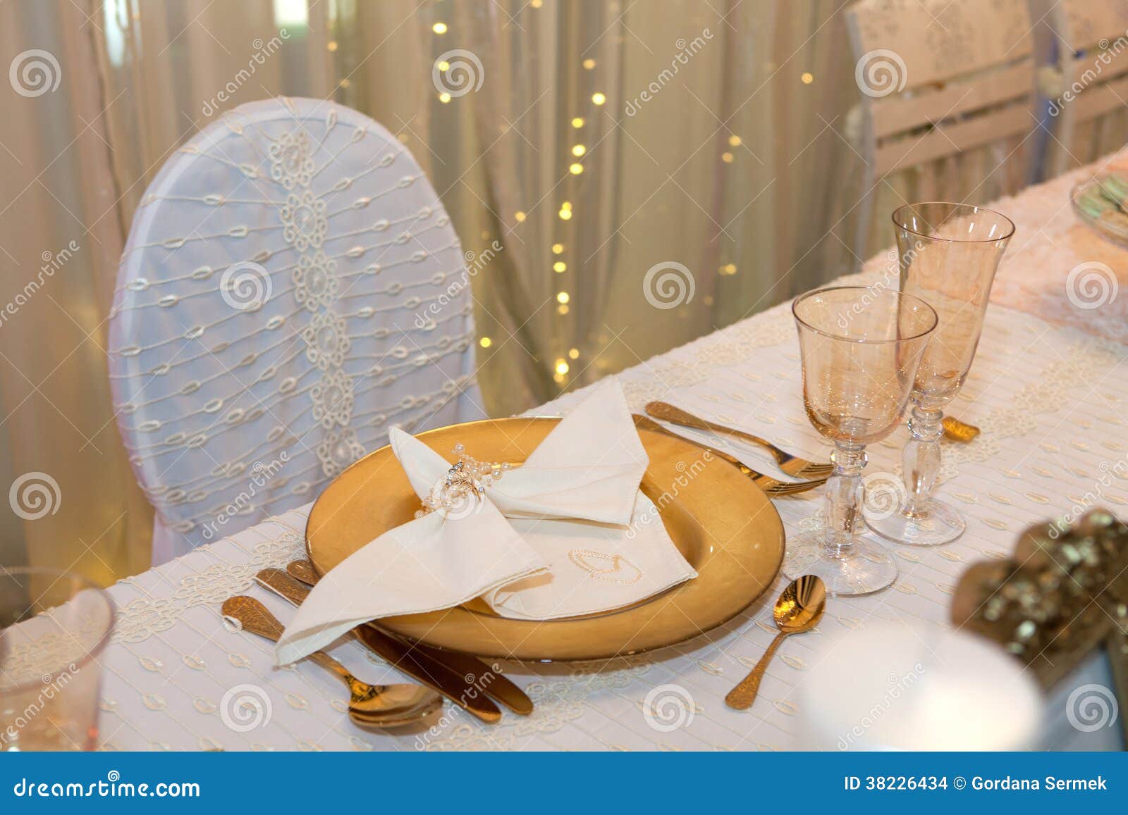 Cena de boda lujosa foto de archivo. Imagen de narcotize - 38226434