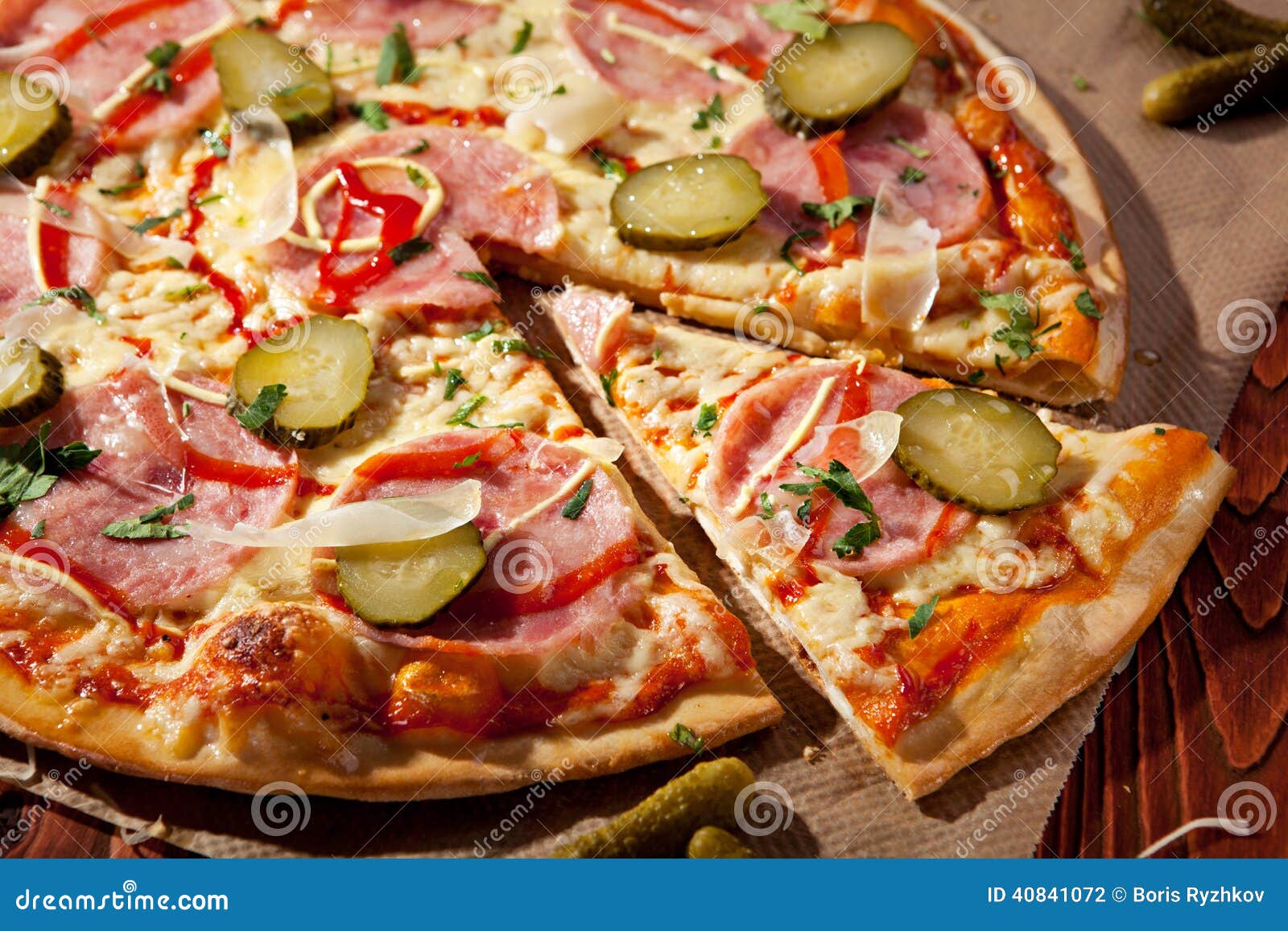 Cena della pizza fotografia stock. Immagine di merguez - 40841072