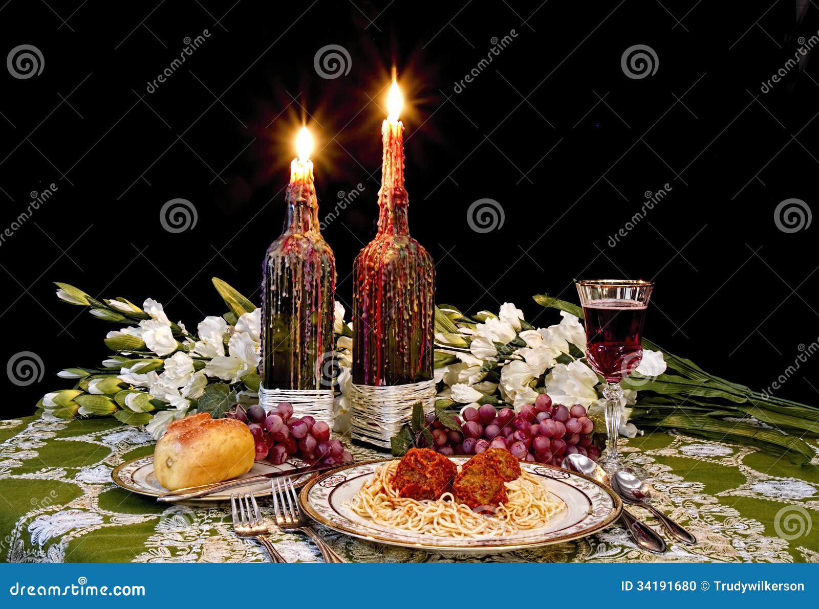 Cena italiana romántica foto de archivo. Imagen de europeo - 34191680