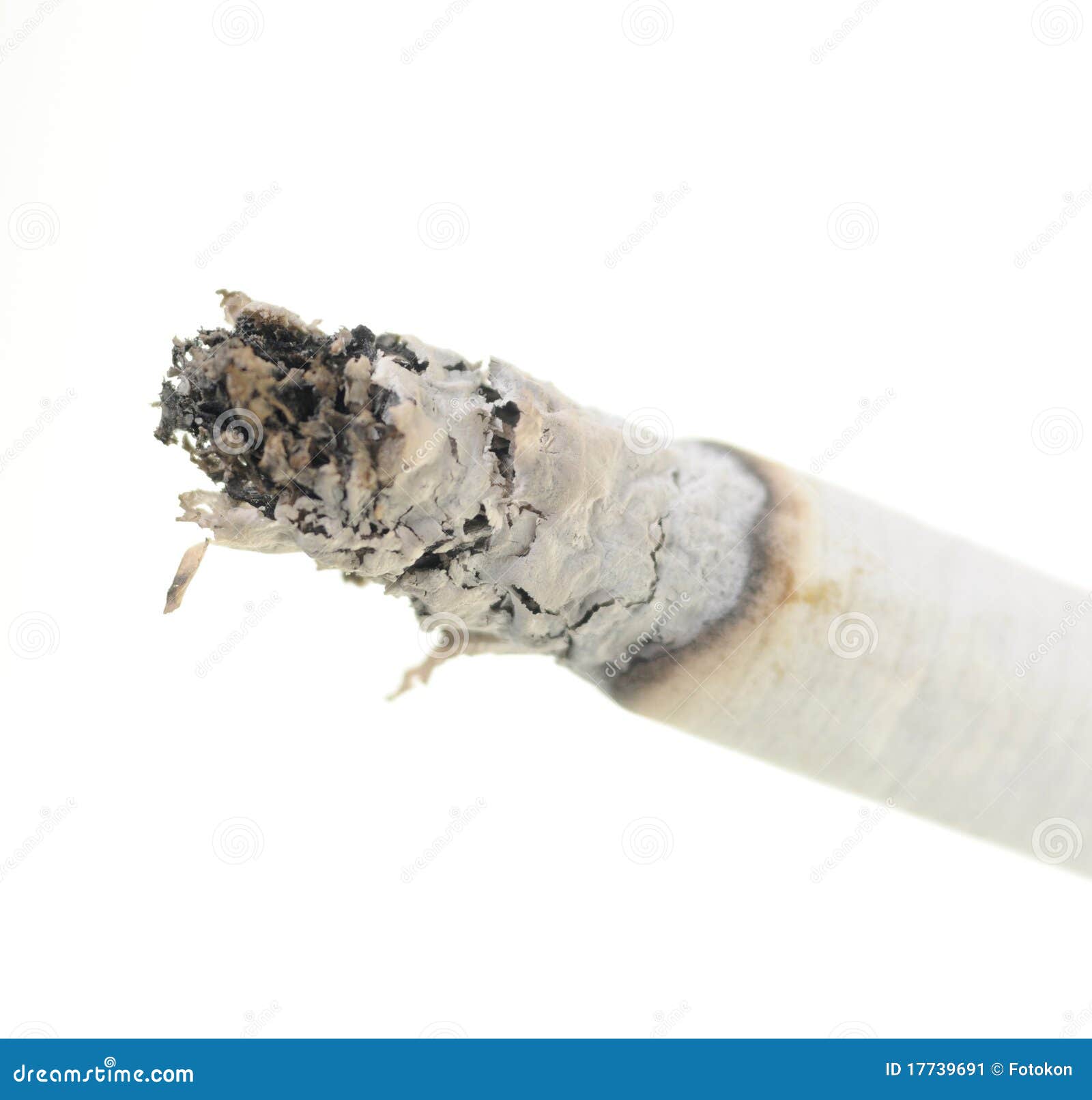 Cendre de cigarette image stock. Image du fumée, brûlure - 17739691