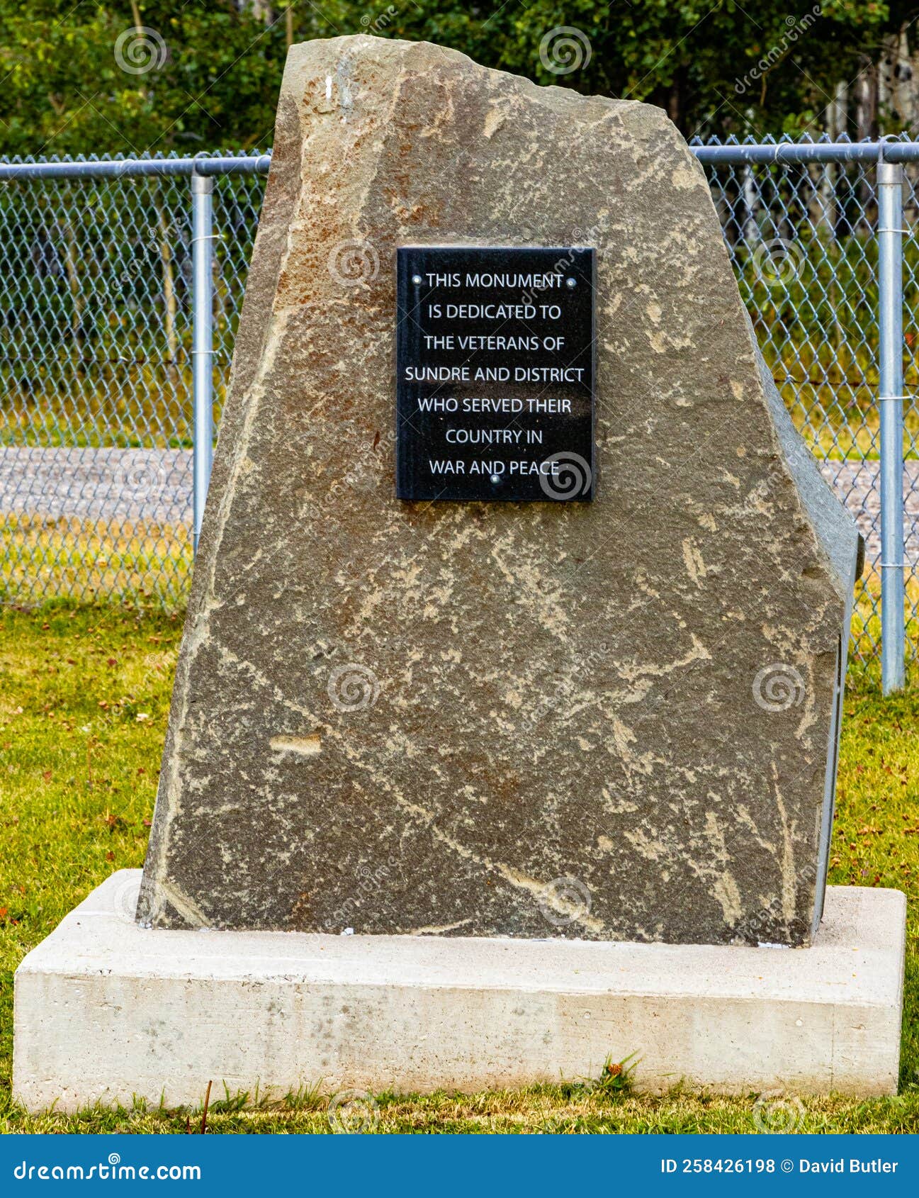 Cenotaph and Cemetary Memorial Sundre Alberta Canada Editorial Stock ...