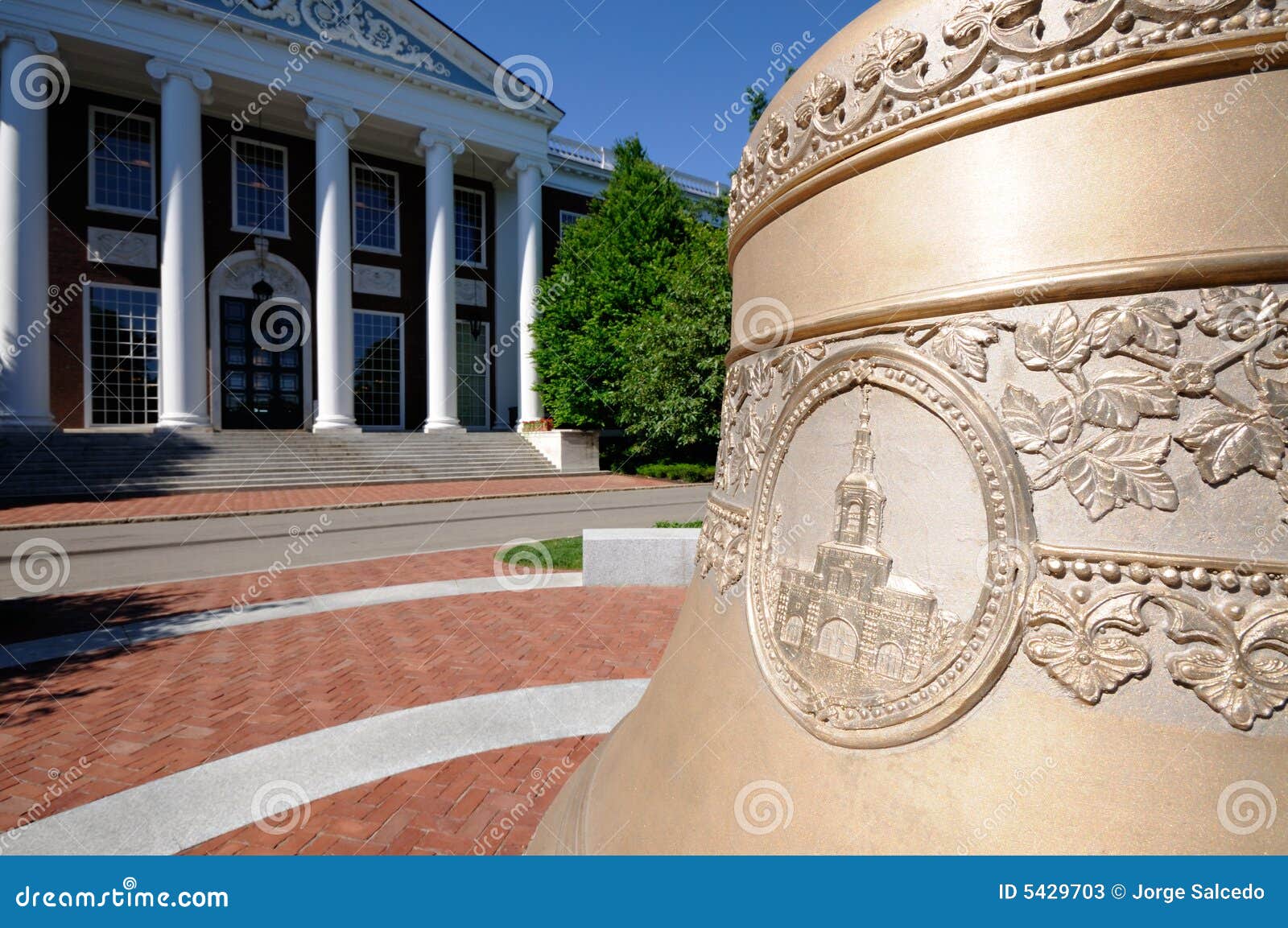 Centenial Bell à L'école De Commerce De Harvard Image stock - Image du ...