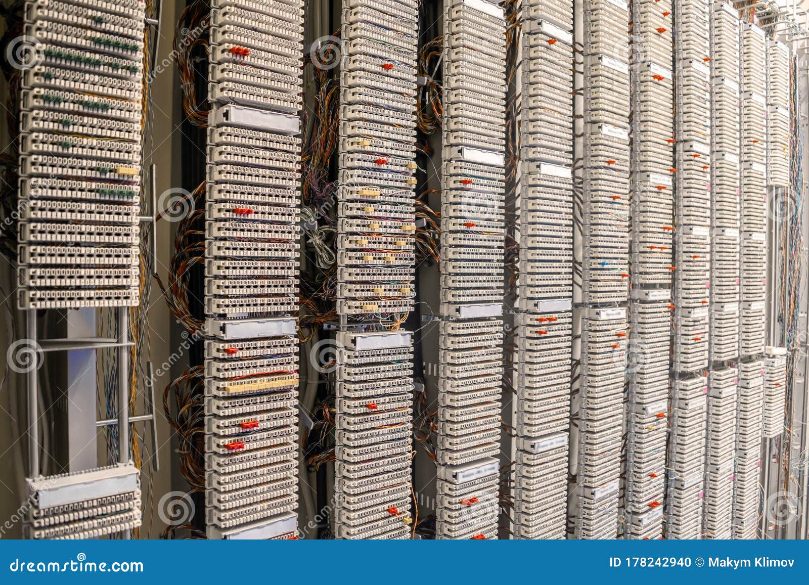 Center for Analogue Telephone Communication. Switchboard Ip Telephony ...