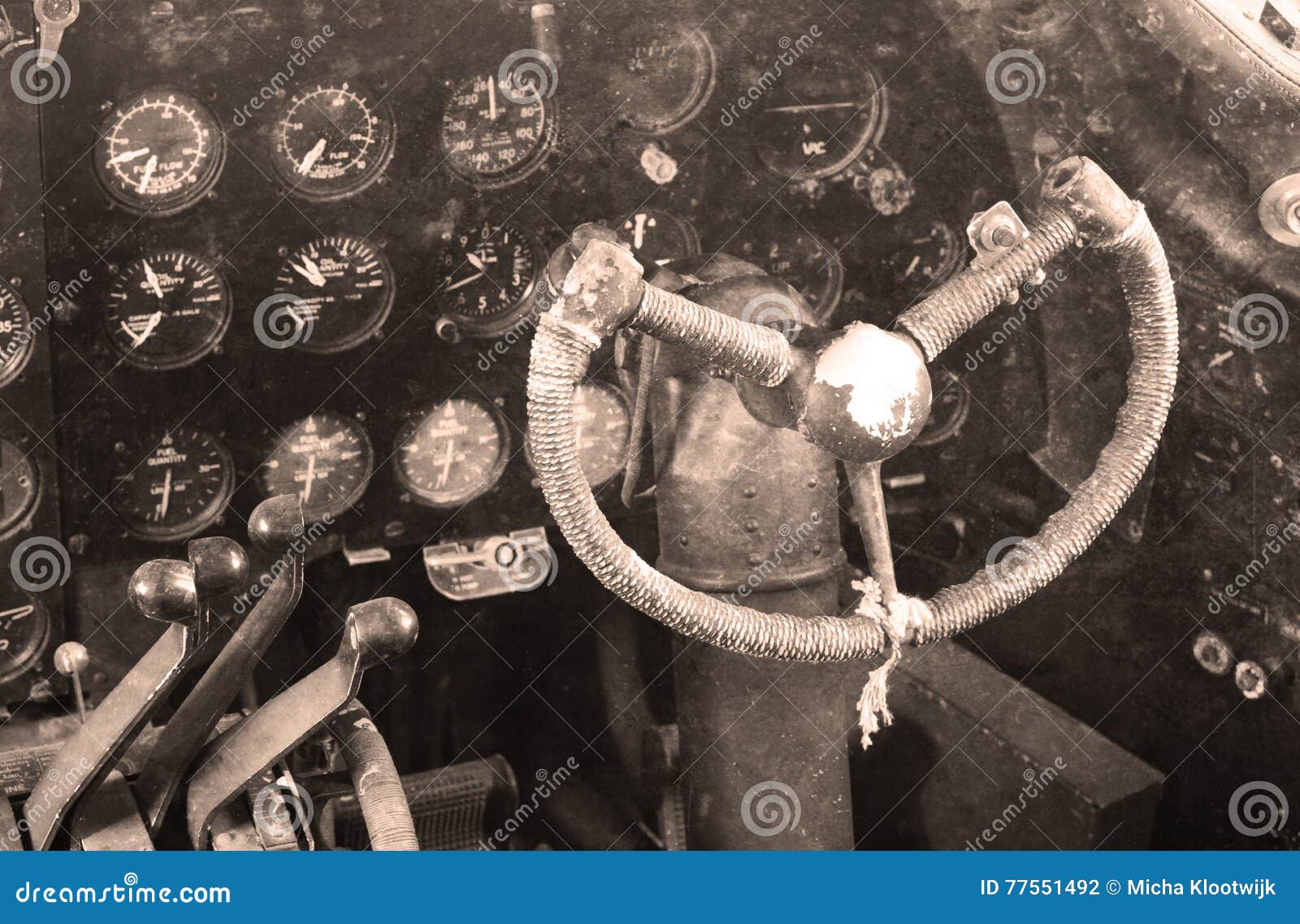 Center Console and Throttles in Airplane Stock Photo - Image of indoors ...