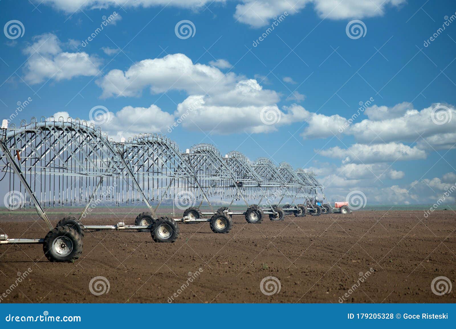 Center Pivot Crop Irrigation System Stock Photo - Image of farmland ...