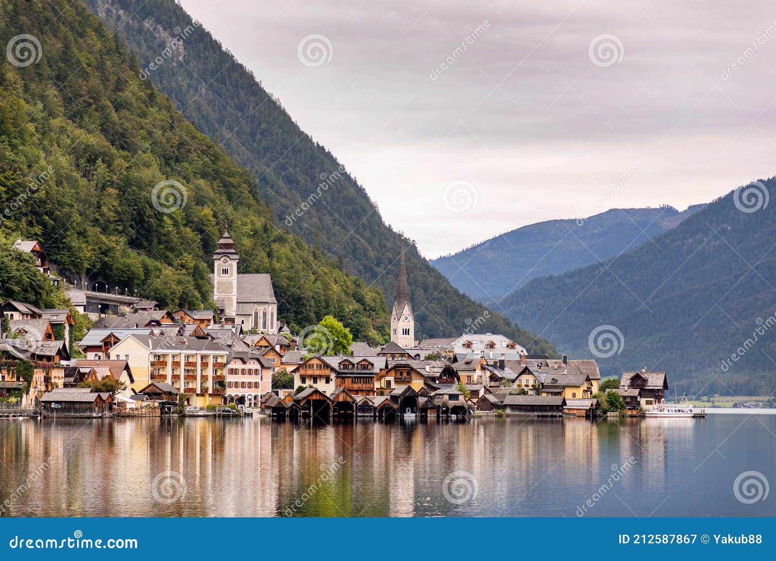 Hallstatt stock image. Image of tourism, destination - 212587867