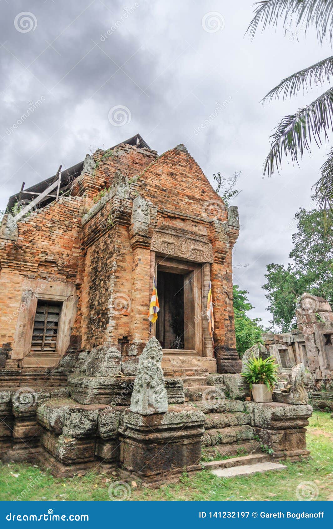Central Building of Phnom Chiso Stock Image - Image of central ...
