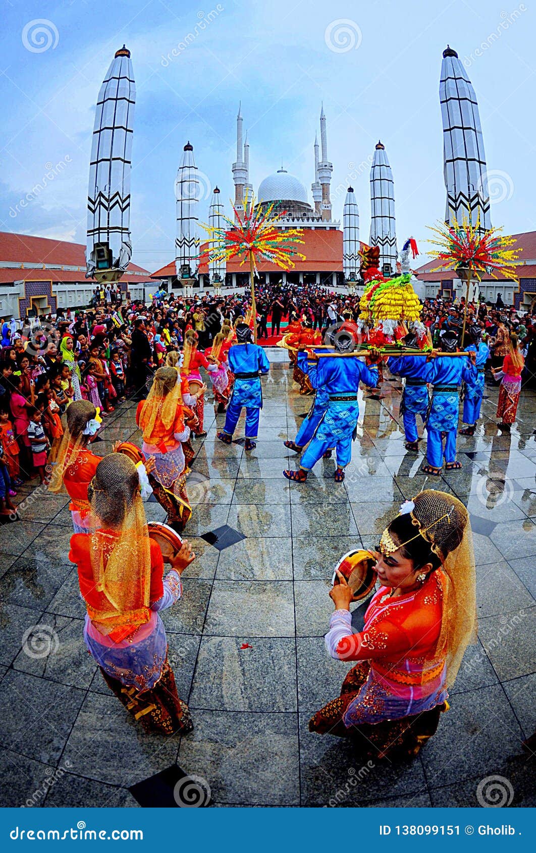 Central Java Grand Mosque editorial photo. Image of normal - 138099151