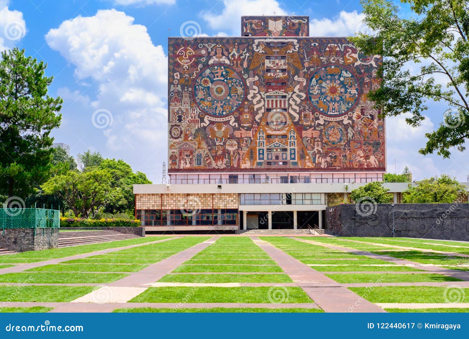 The Central Library at the National Autonomous University of Mexico ...