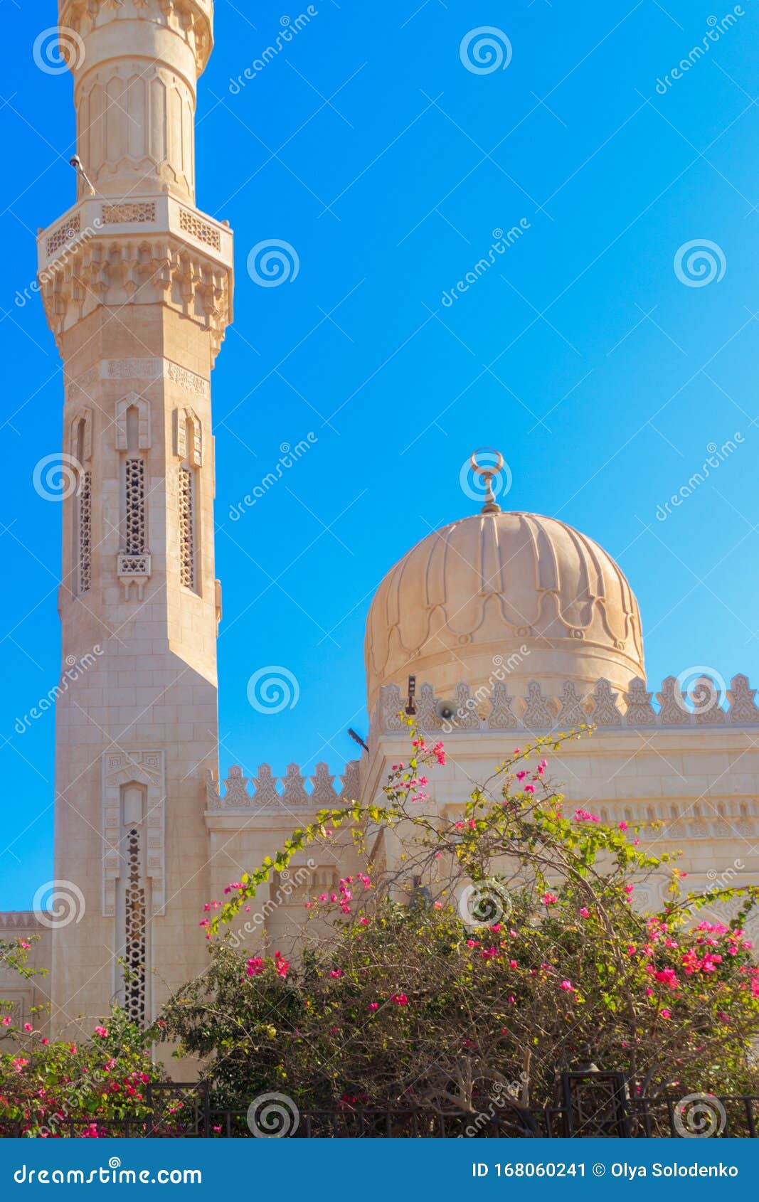 Central Mosque in Hurghada, Egypt Stock Image - Image of eastern ...
