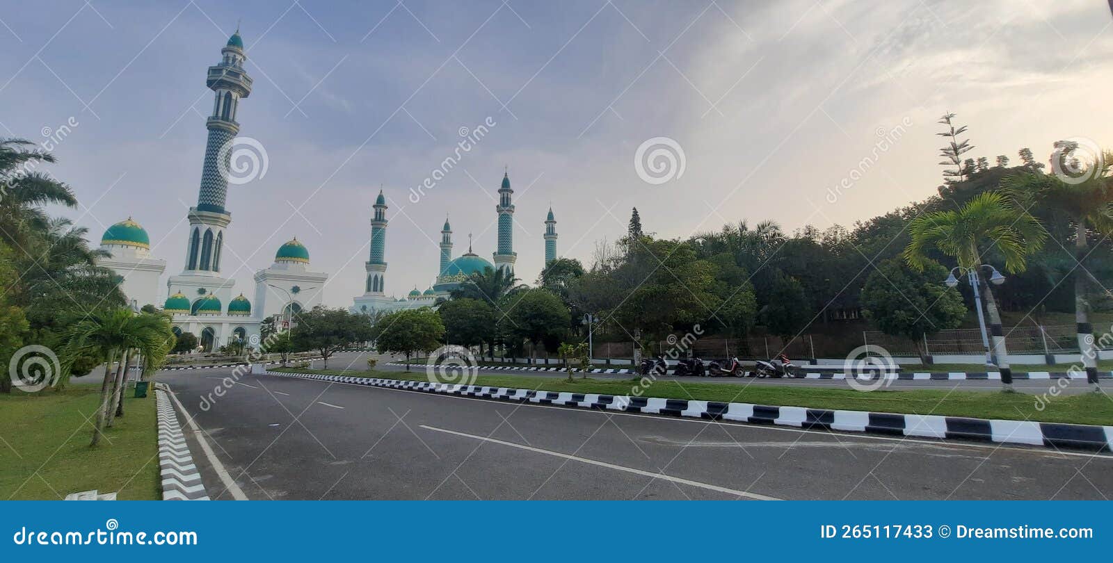 Central Mosque Kutai Timur stock image. Image of downtown - 265117433