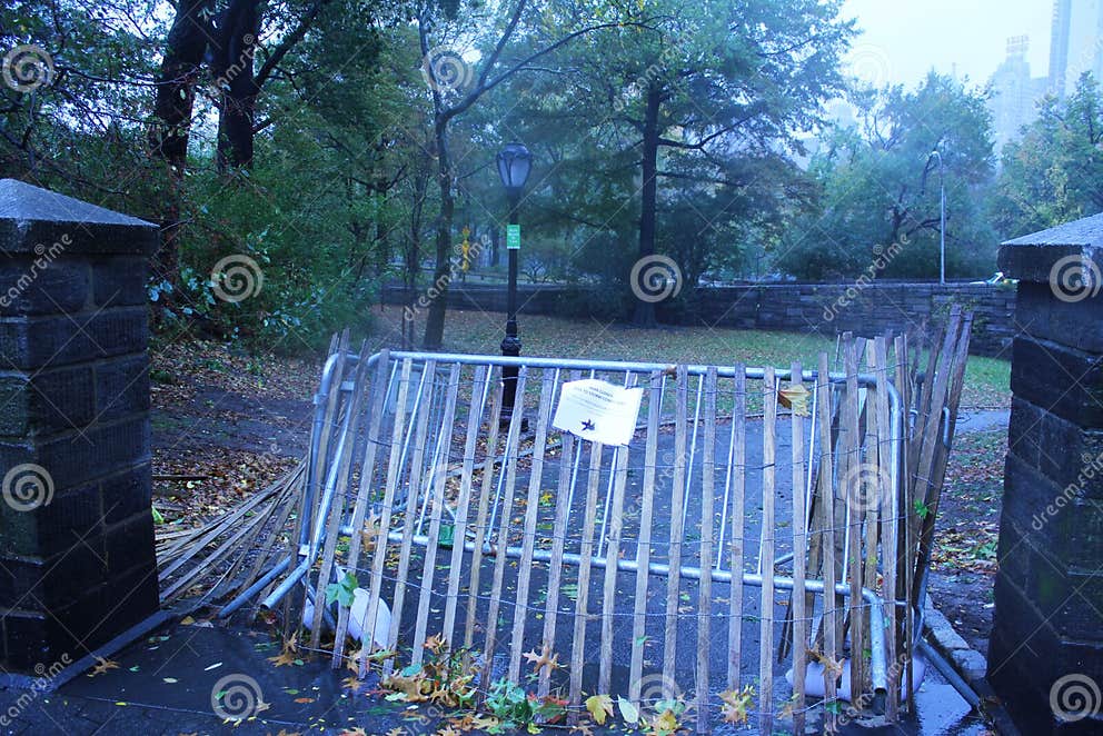 Central Park Closed during Hurricane Sandy Editorial Image - Image of ...