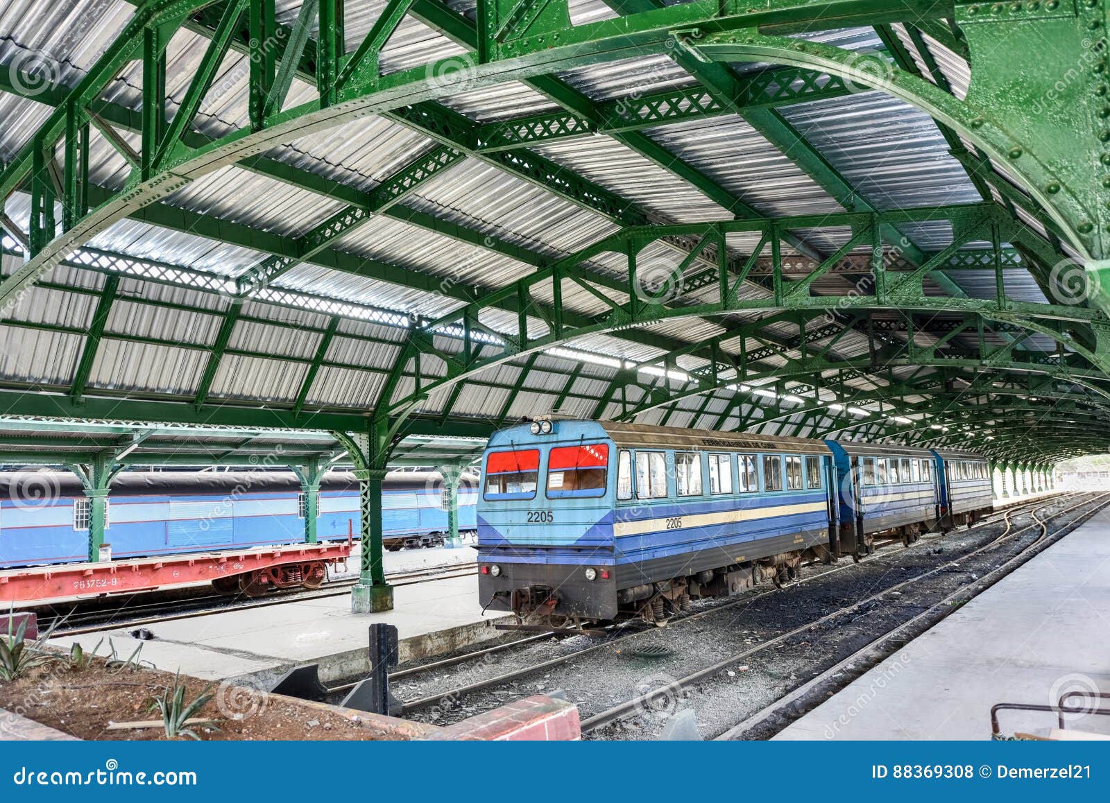 Central Railway Station - Havana, Cuba Stock Photo - Image of landscape ...