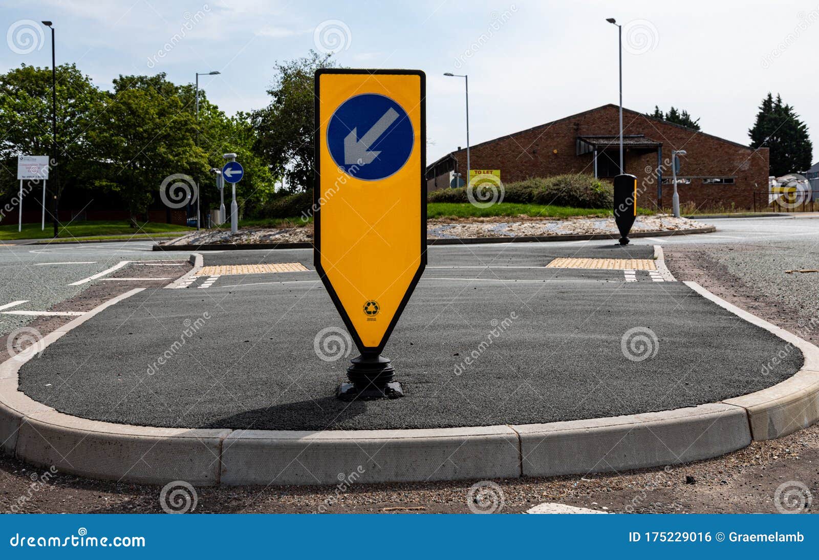 Central Reservation with Crossing and Roundabout Birkenhead Wirral ...