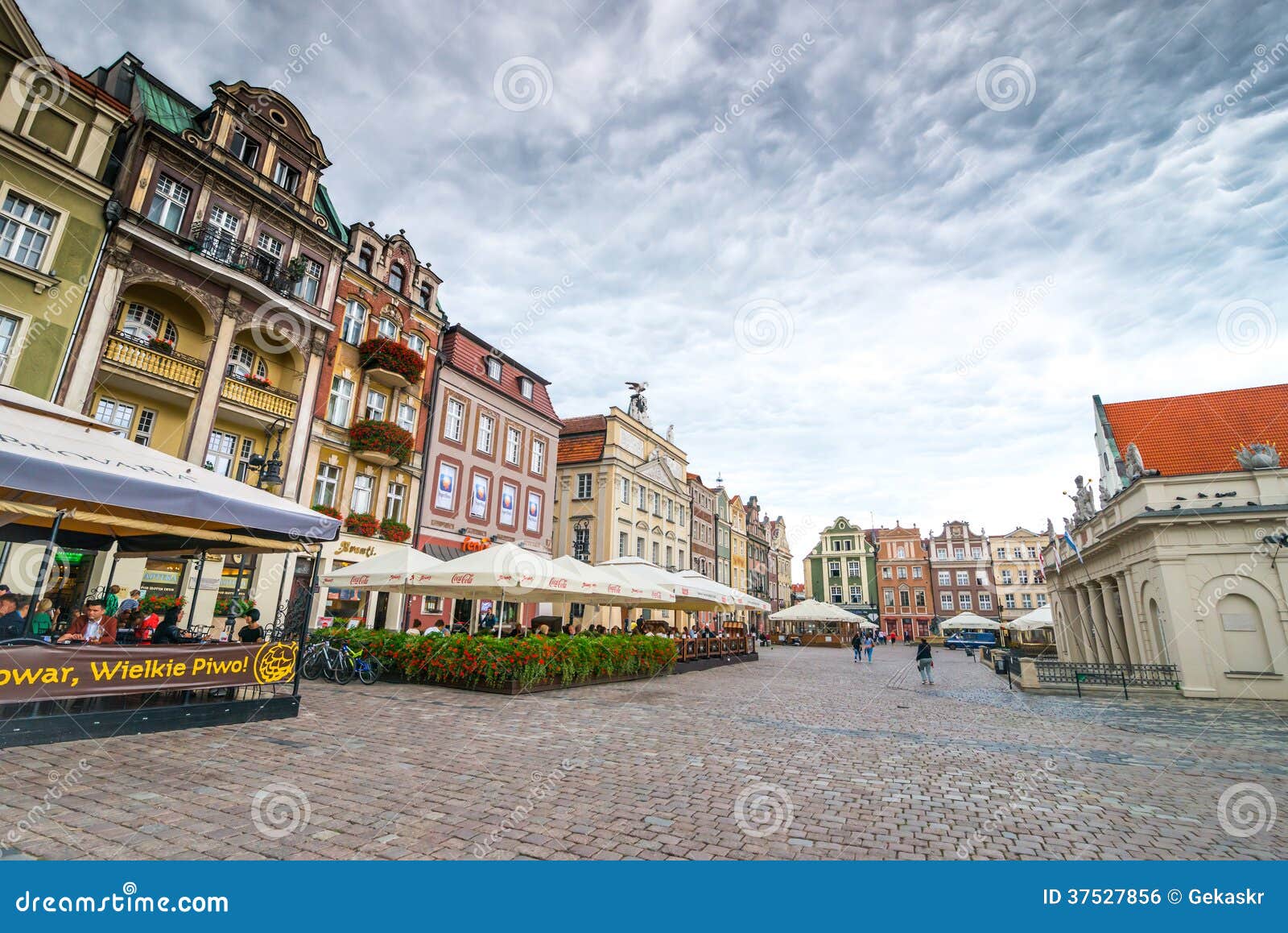 The Central Square of Poznan Editorial Photo - Image of houses, place ...