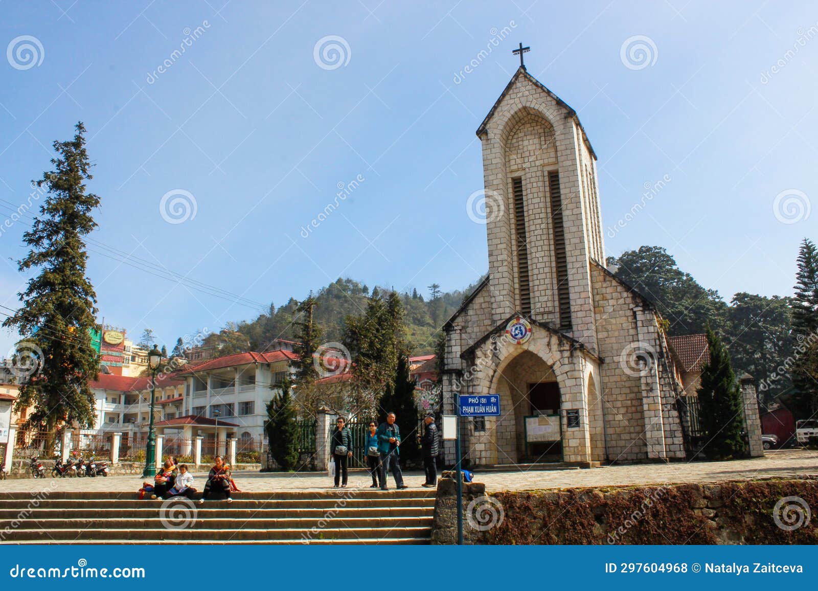 Central Square of Sapa Town, Vietnam Editorial Stock Photo - Image of ...