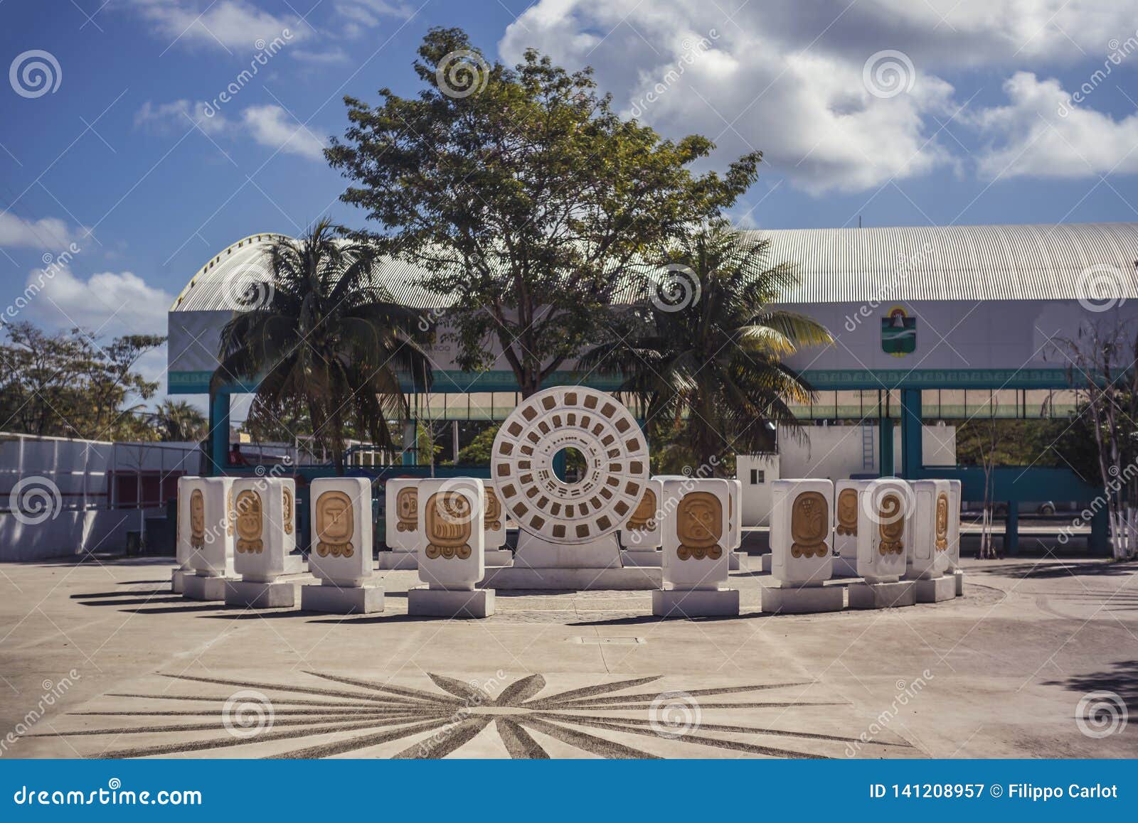Central square of Tulum editorial photography. Image of poor - 141208957
