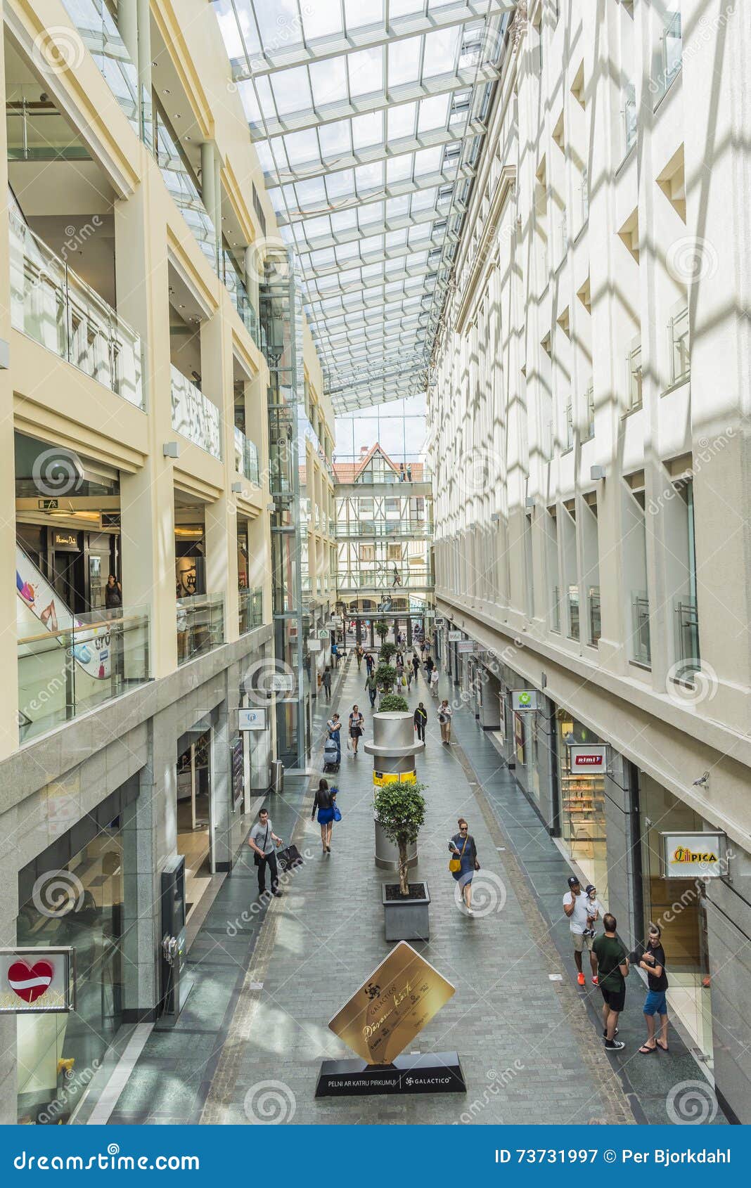 Centre Commercial Galerija Centrs Riga Photographie éditorial - Image ...