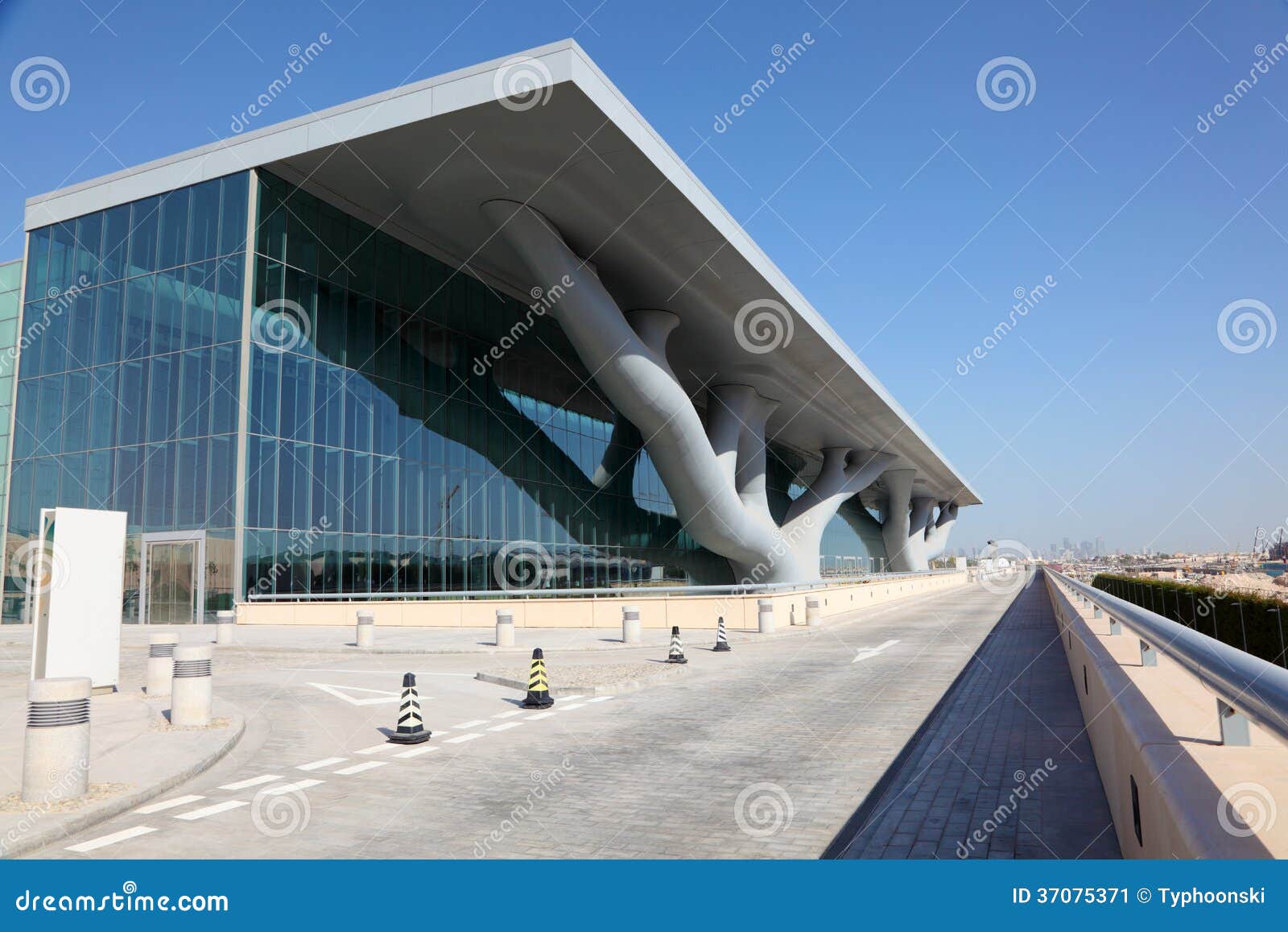 Centre De Convention Dans Doha, Qatar Image stock - Image of centre ...