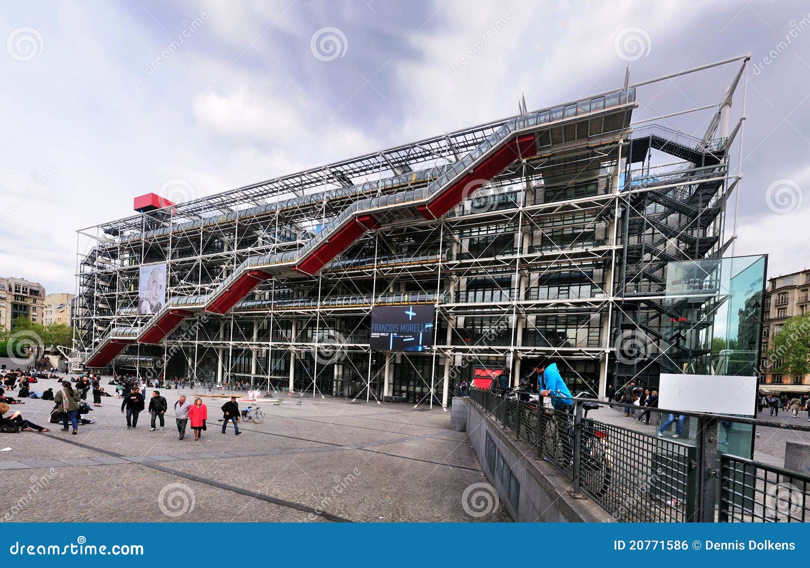 Centre de Pompidou, Paris editorial photo. Image of landmark - 20771586