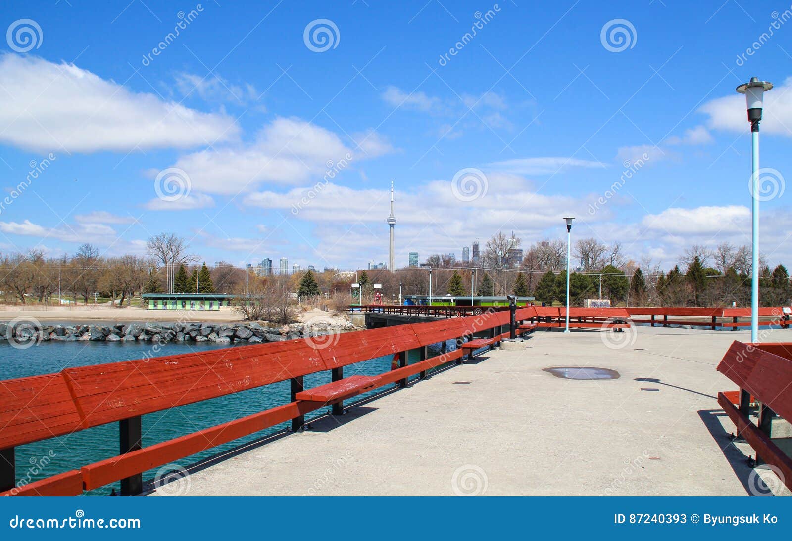 Centre Island Pier stock image. Image of ontario, center - 87240393