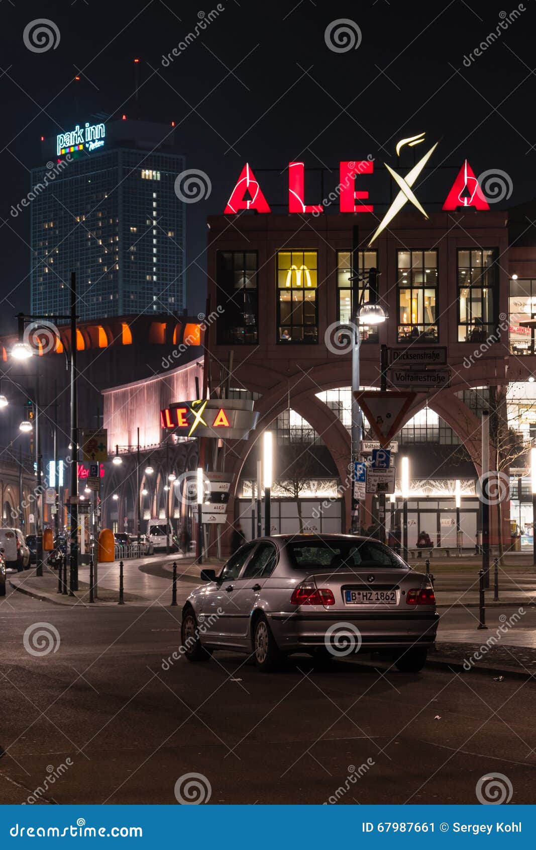 Centro Comercial Alexa En Alexanderplatz Foto editorial - Imagen de ...