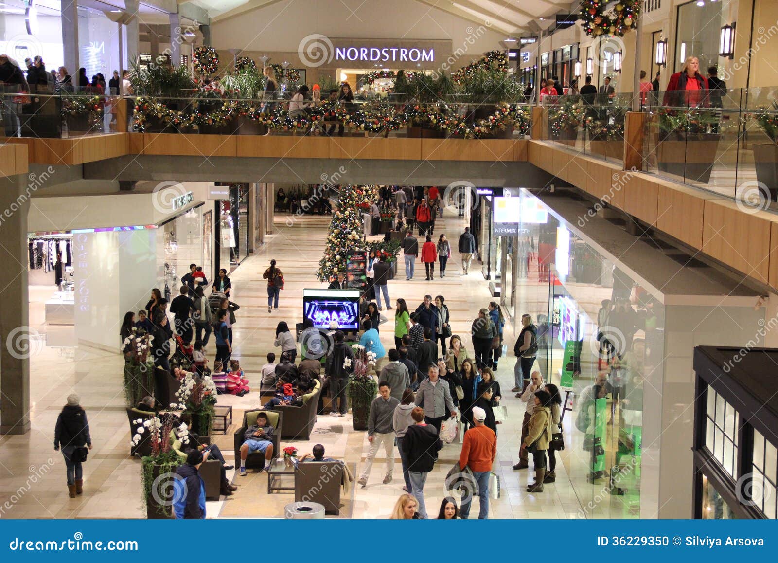 Centro commerciale immagine editoriale. Immagine di deposito - 36229350