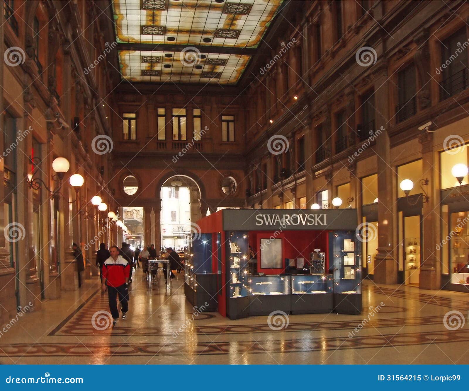 Centro commerciale a Roma immagine editoriale. Immagine di mall - 31564215