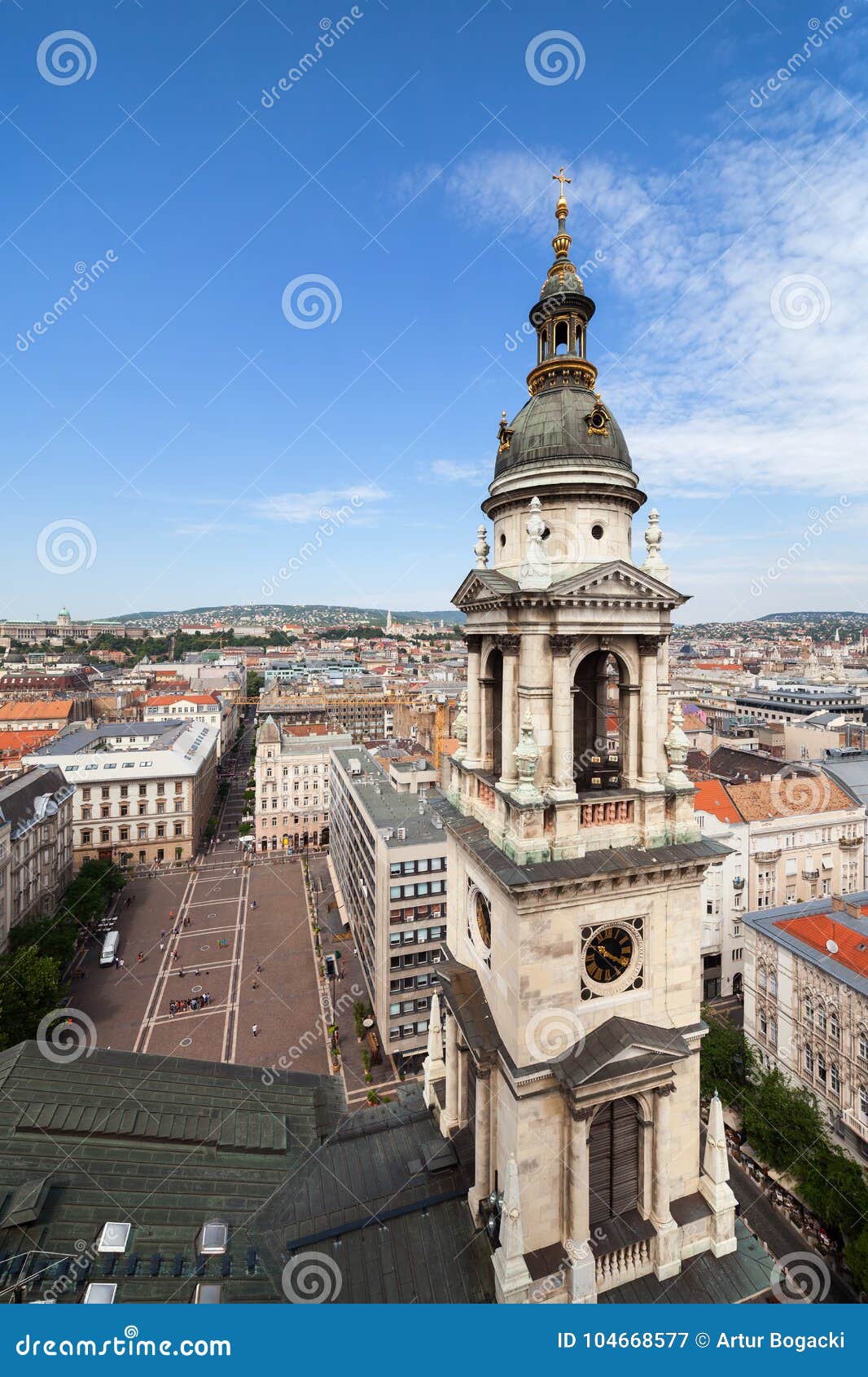 Centro De Ciudad De Budapest Con St Stephen Basilica Tower Imagen de ...
