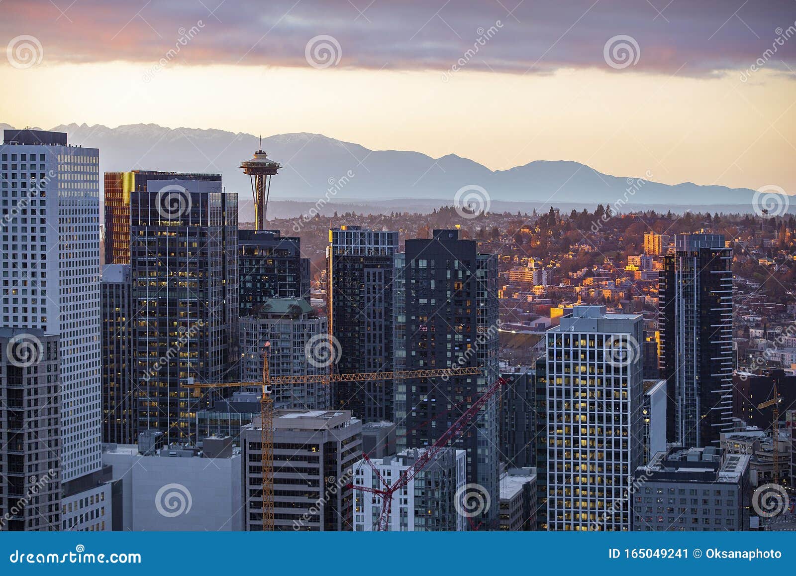 Centro De Seattle Con Edificios Modernos Y Altos, WA Foto editorial ...