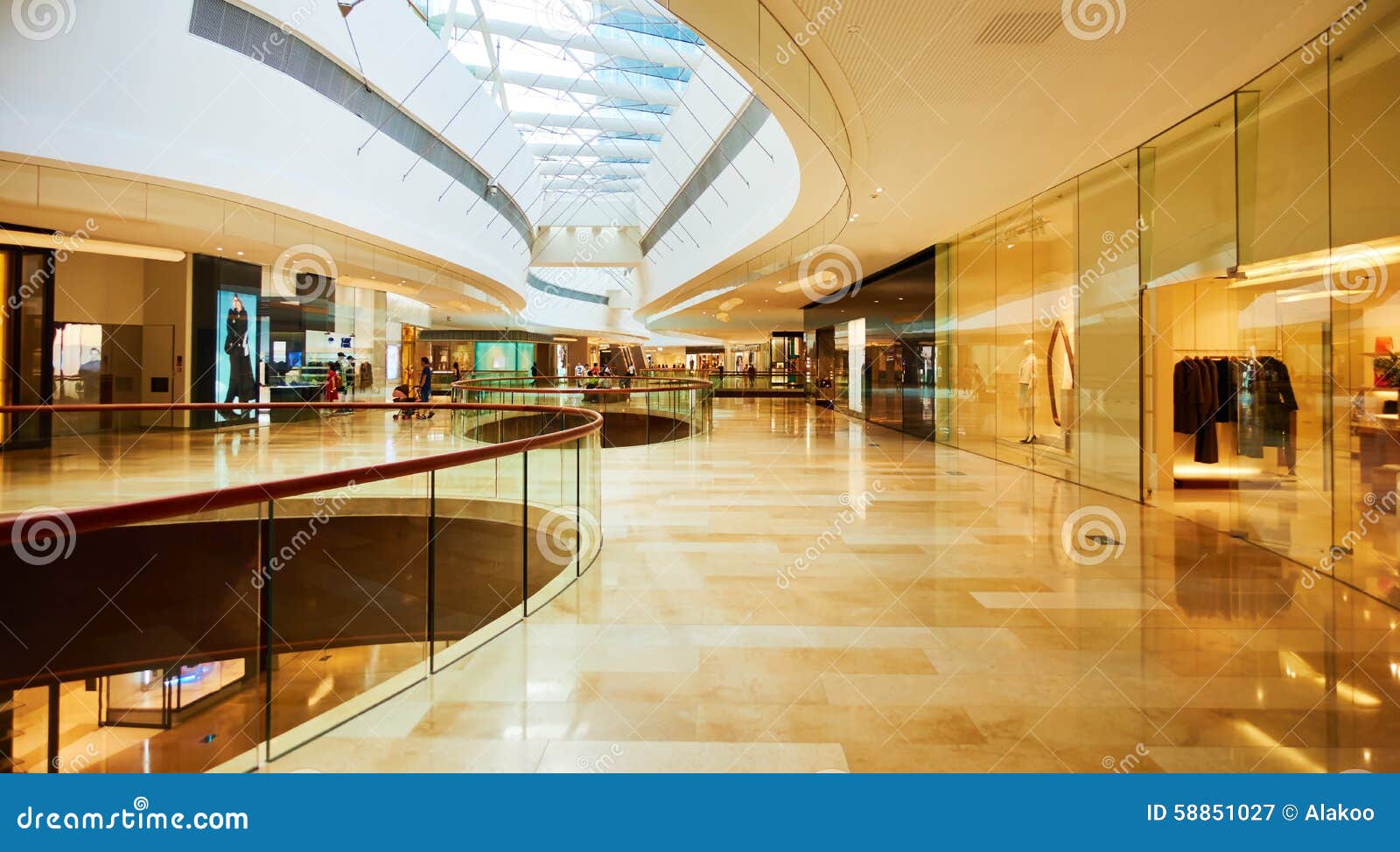 Centro Del Centro Commerciale Immagine Stock - Immagine di depositi ...